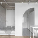Flat with Half Arc / SHKAF interior architects | ArchDaily