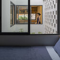 Phi House / UX Space | ArchDaily