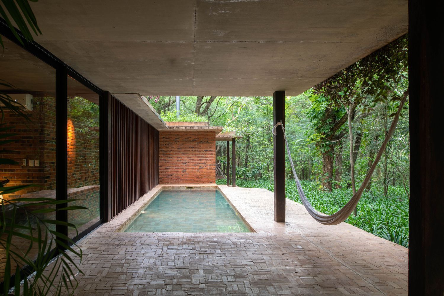 Gallery of 20 Brick Houses, 20 Years of Modern Architecture in Paraguay ...
