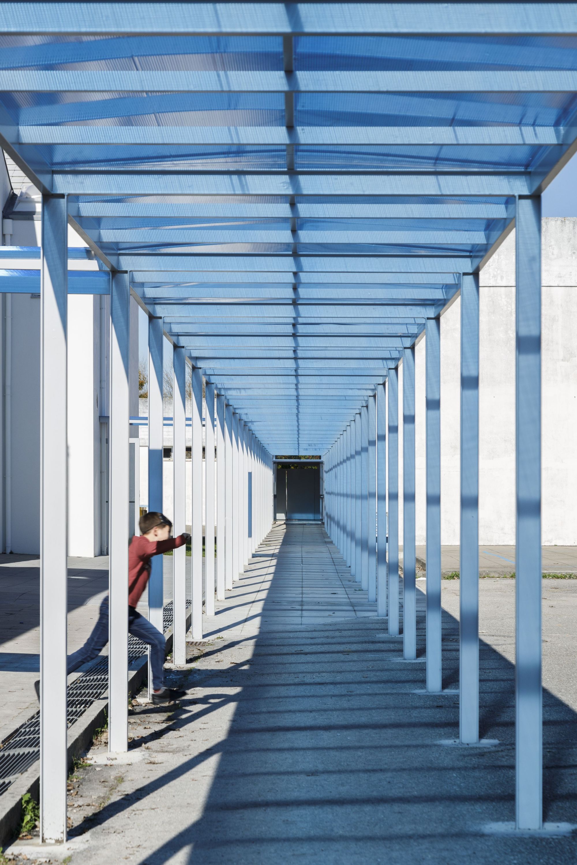 Gallery of São Bernardo Elementary School / ARTE TECTóNiCA - 22