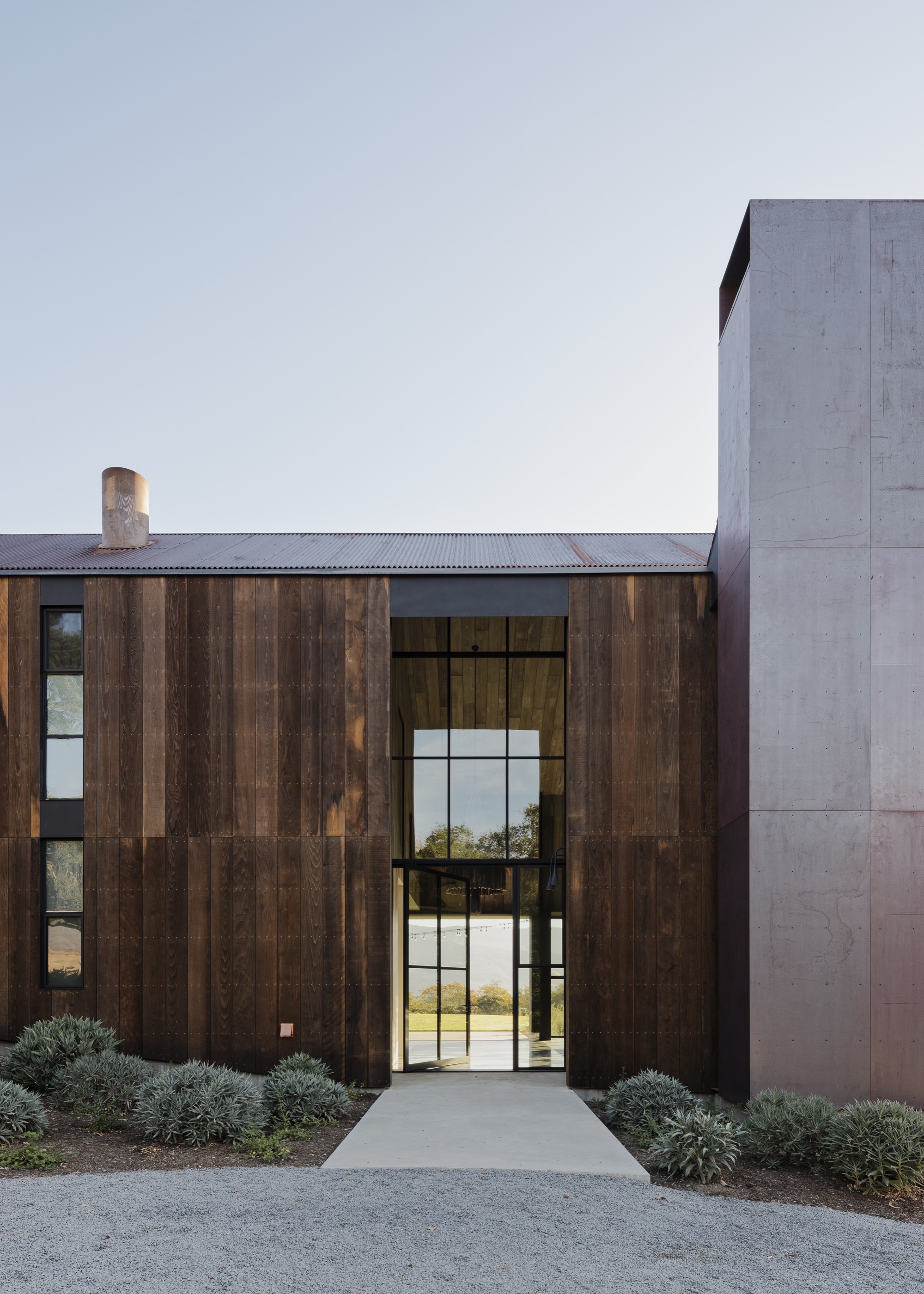 Gallery of Big Barn / Faulkner Architects - 11