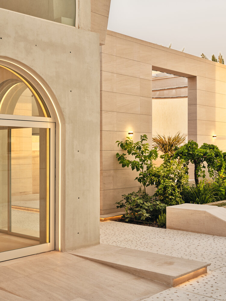 Gallery of Curvature House / Office 313 - 5