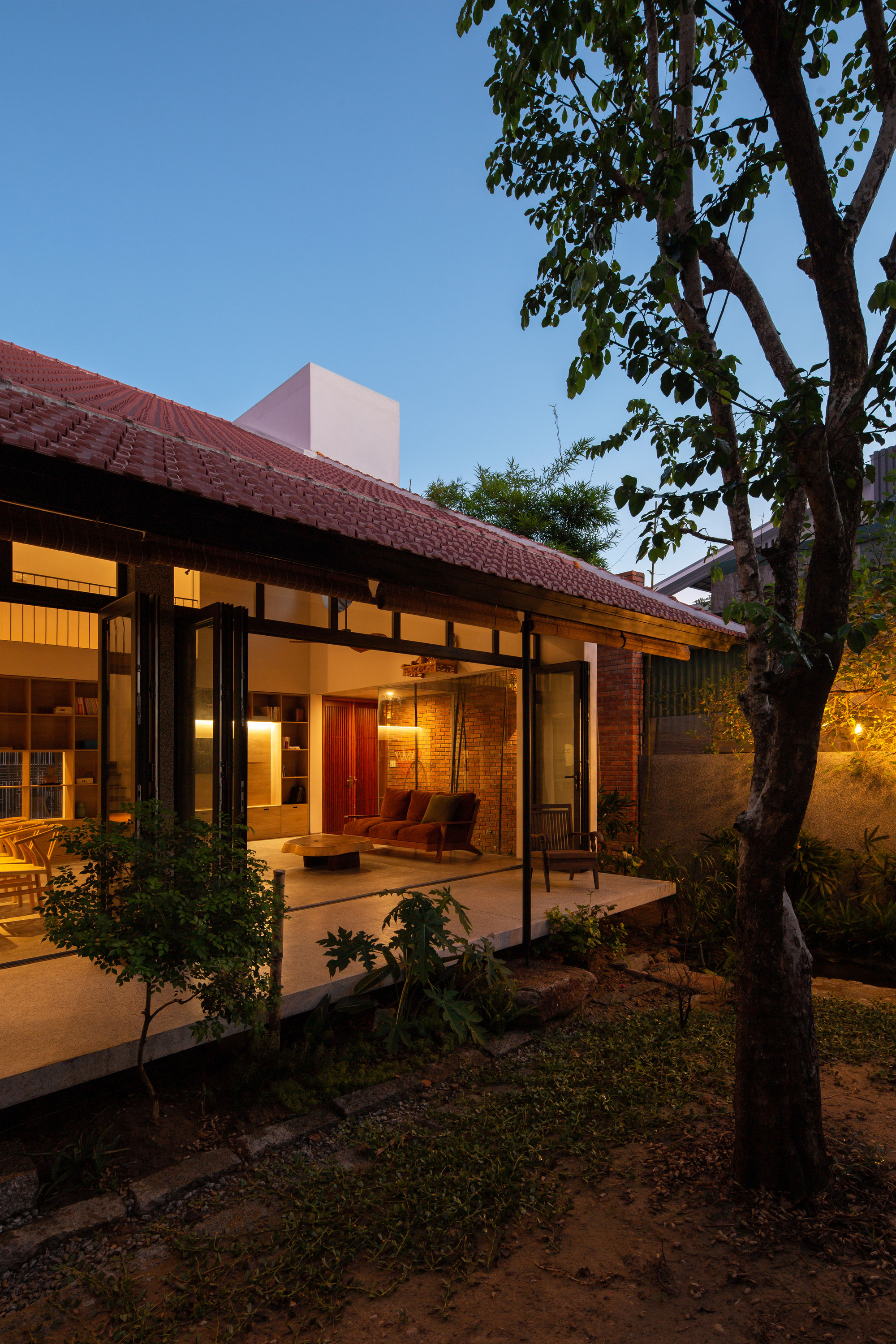 Gallery of The Tiamo House / Dom Architect Studio - 41