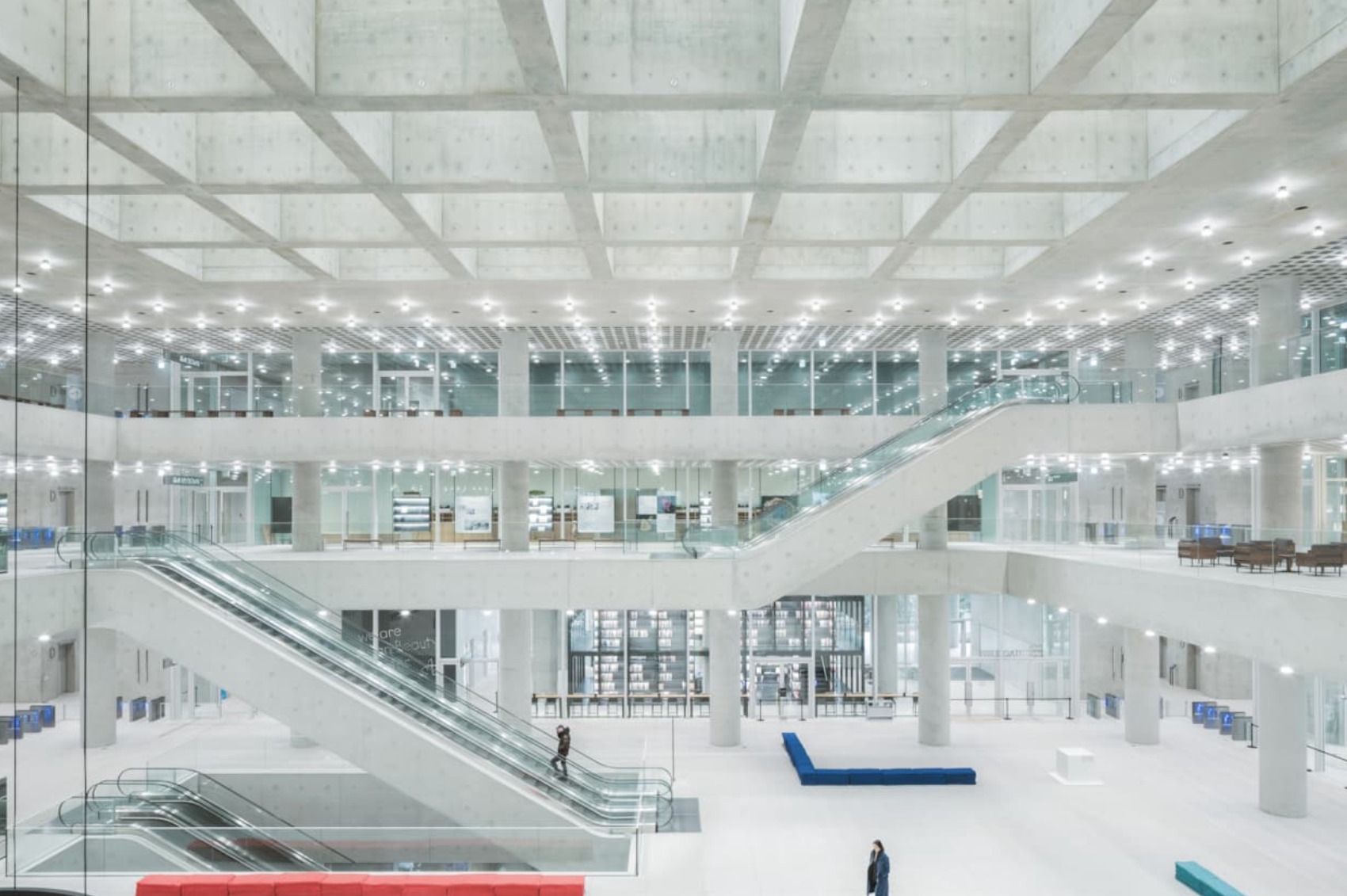 Gallery of 6 Inspiring Examples of Effective and Aesthetic Acoustic ...