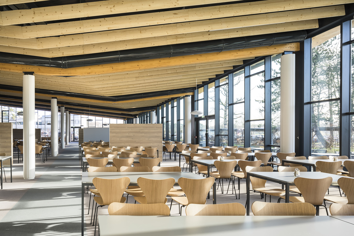 Gallery of Parfums Christian Dior Company Restaurant / Palissad ...