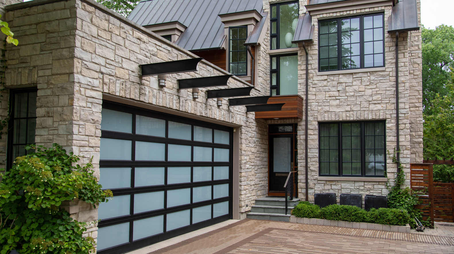Gallery of Curb Appeal: Choosing the Right Residential Garage Door - 3