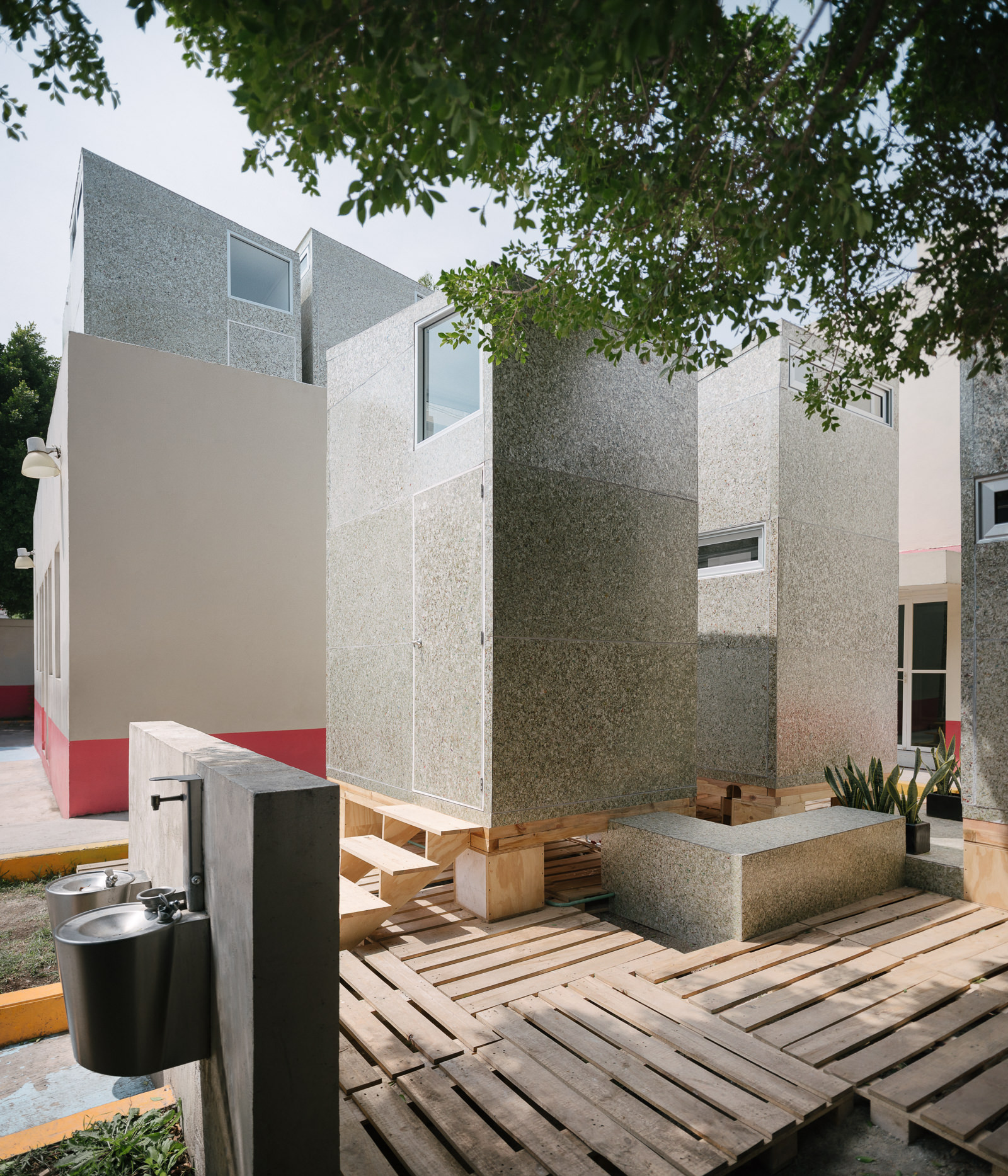 Gallery of Temporary Pavilion for Healthcare Workers / Revolution - 10