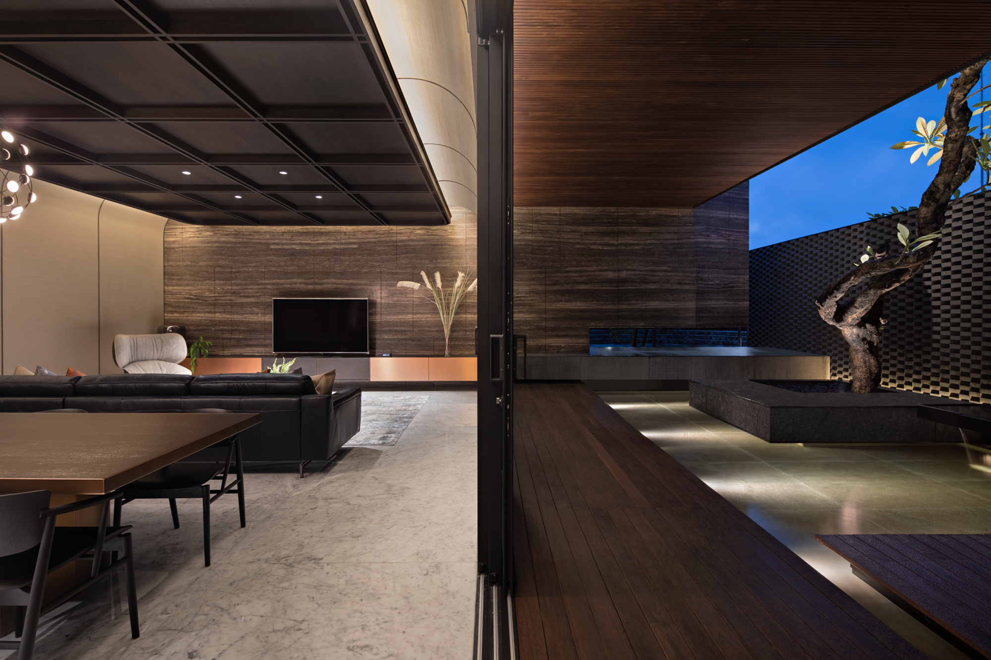 Gallery of FW House / Licht Studio - 8