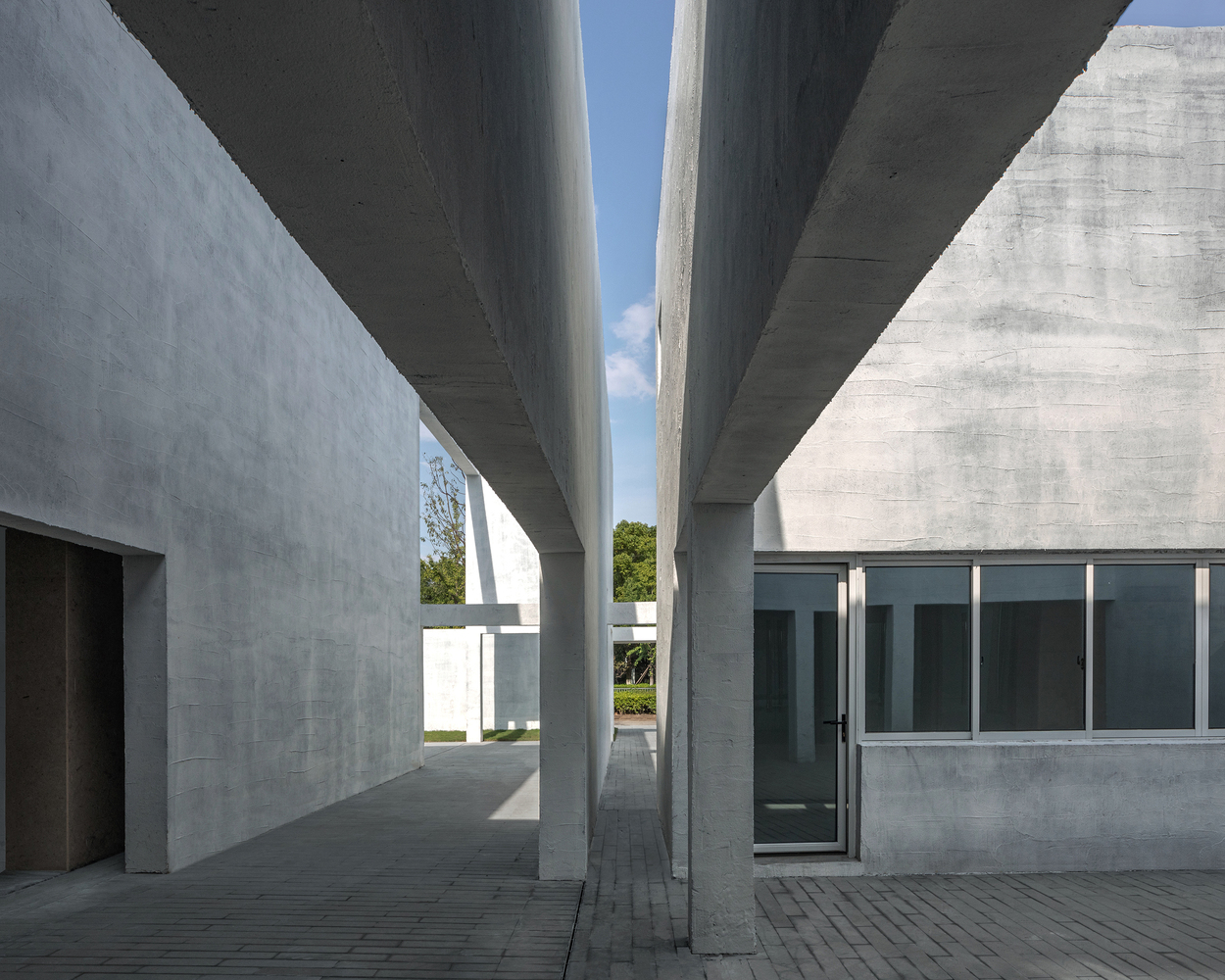 Gallery of The Taozhu Red Memorial Renovation / Atelier Yipan - 13