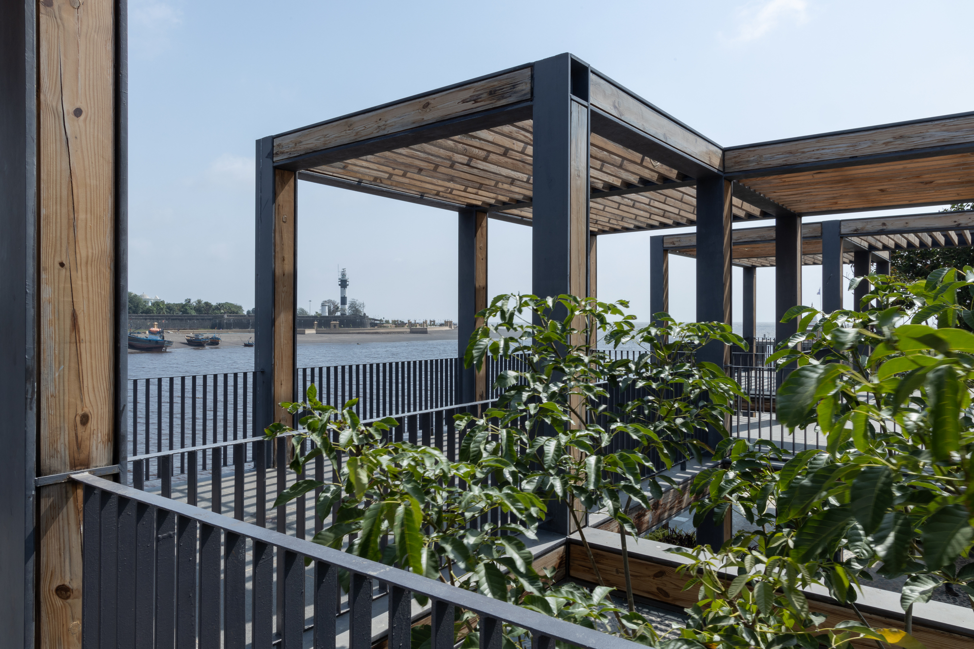 Gallery of Jetty Garden / KTA + ARUR - 7
