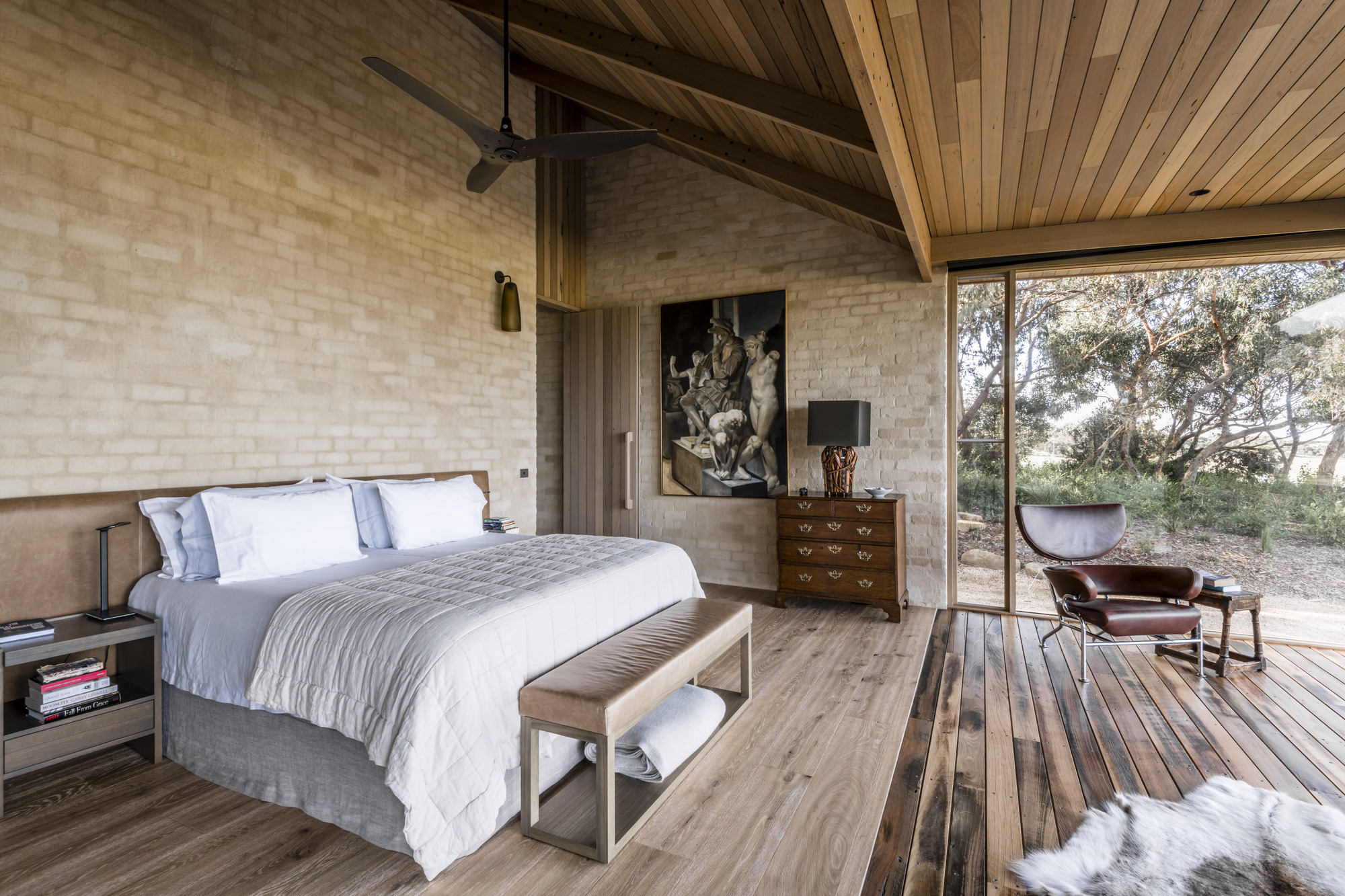 Gallery of Bones House / Lachlan Shepherd Architects - 6