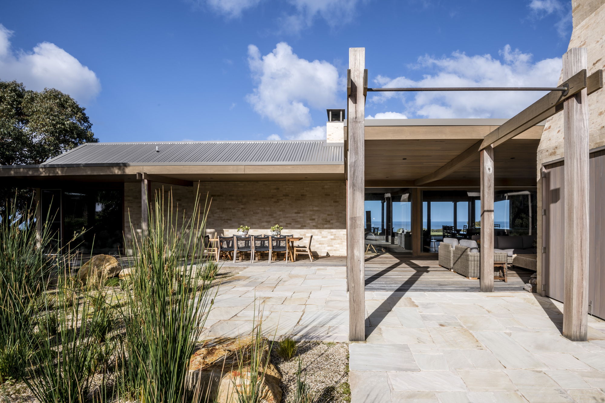 Gallery of Bones House / Lachlan Shepherd Architects - 5