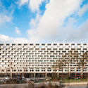 D-Auto Mall / KARO Architects | ArchDaily