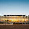 D-Auto Mall / KARO Architects | ArchDaily