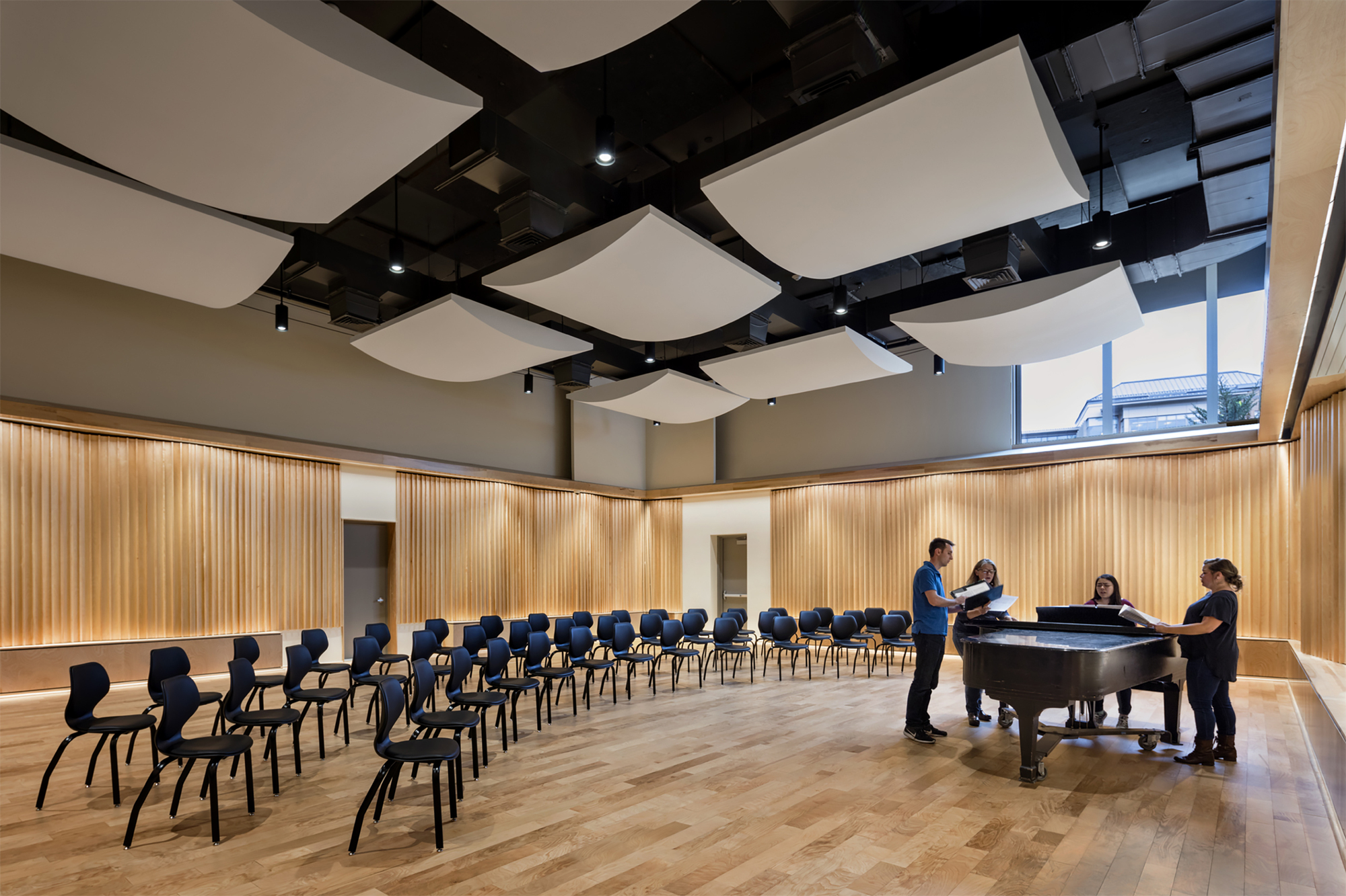 Gallery of University Arts Building / DLR Group - 15