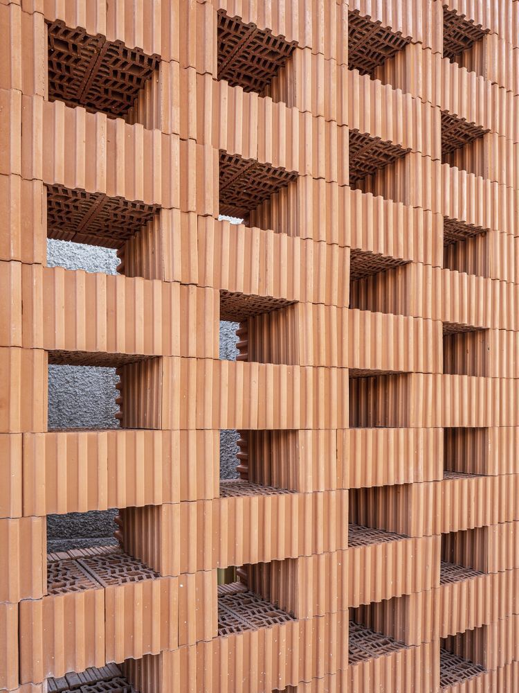 Gallery of Clay or Concrete, Solid or Hollow: Different Types of Bricks ...