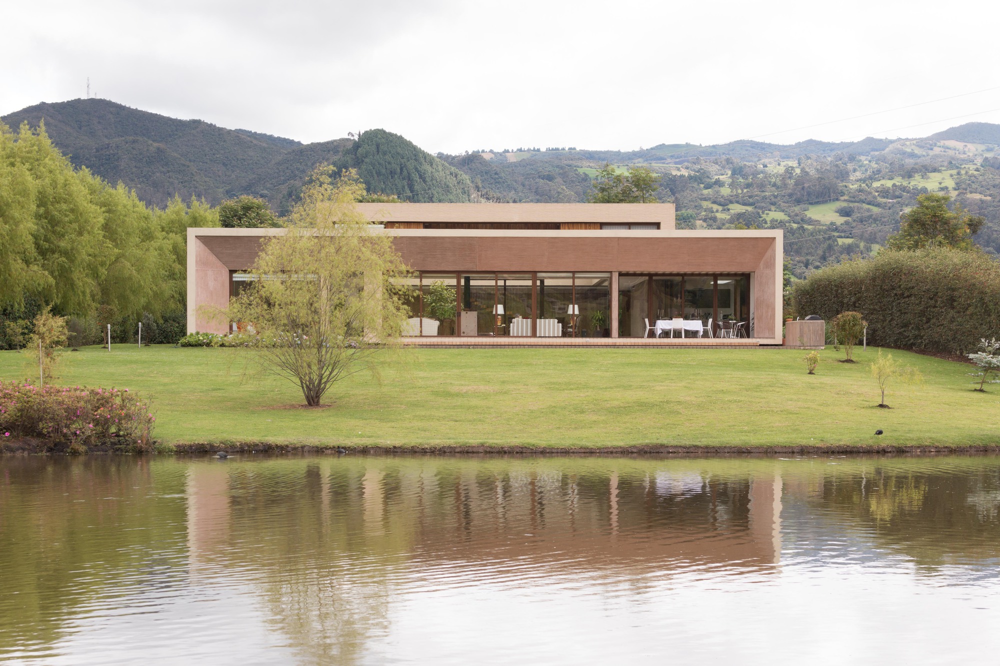 Gallery of 2 House / aRE - Arquitectura en Estudio - 6