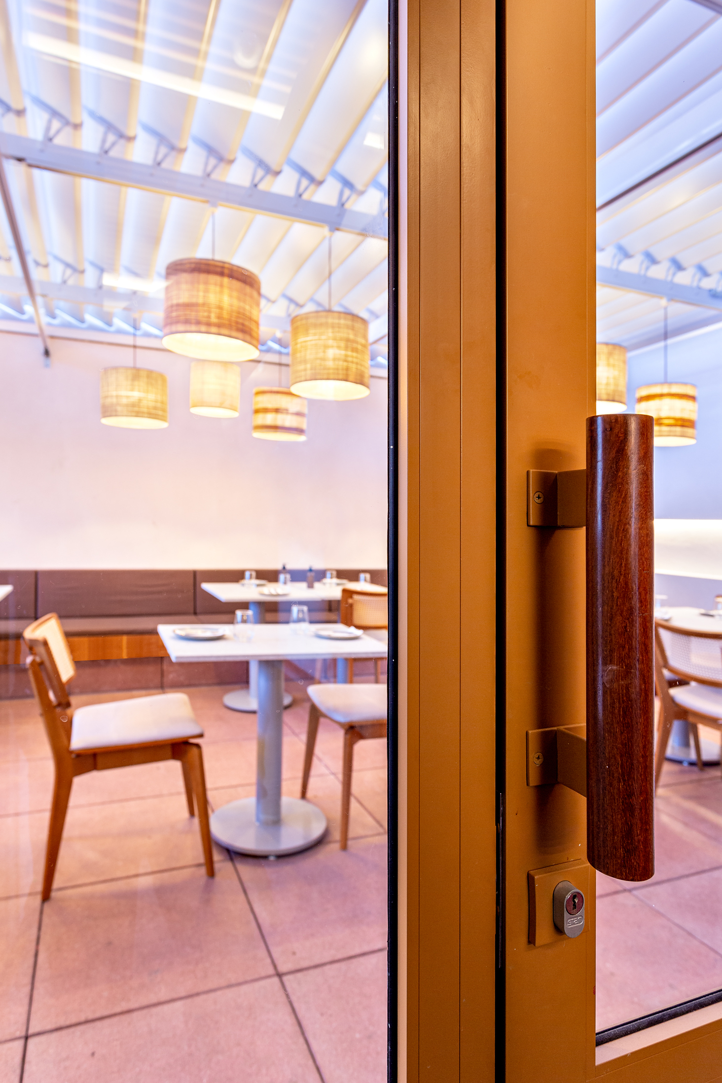 Gallery of Cora Restaurant / Vapor arquitetura - 15