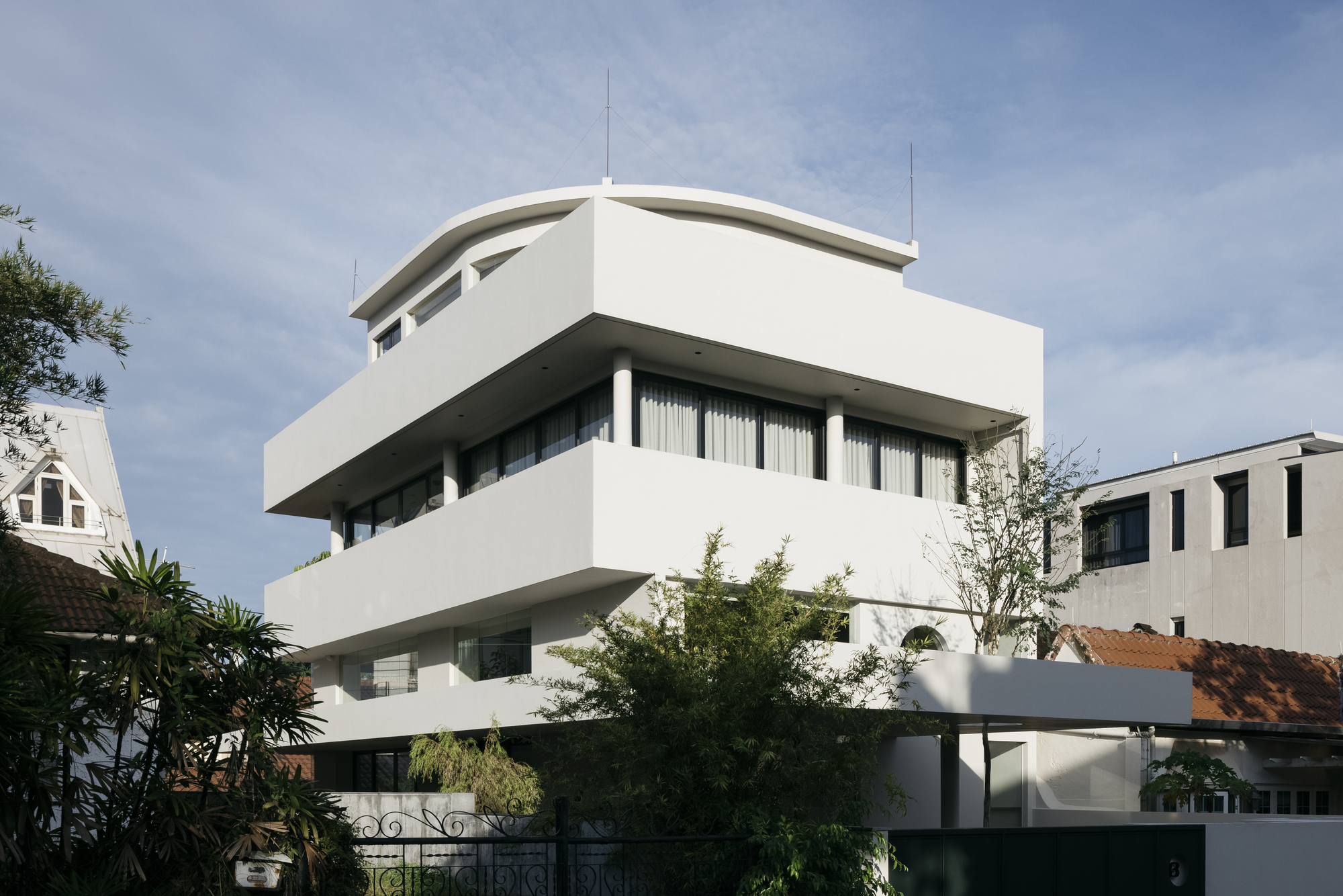 Gallery of 83 Braemar House / MONOCOT - 6