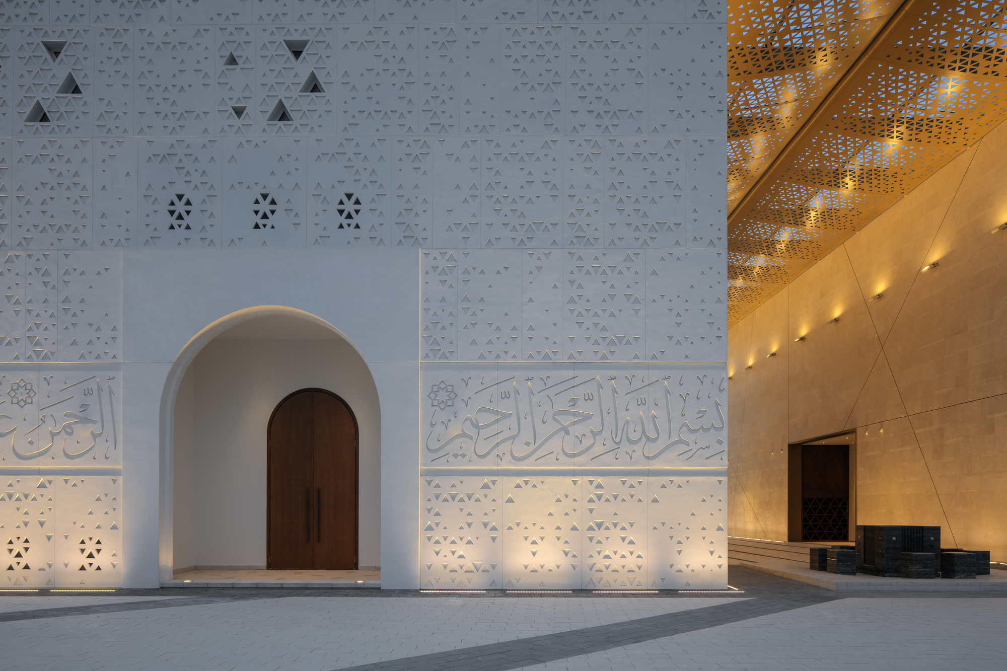 Gallery of Mosque of Mohamed Abdulkhaliq Gargash / Dabbagh Architects - 7
