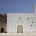 Mosque of Mohamed Abdulkhaliq Gargash / Dabbagh Architects | ArchDaily