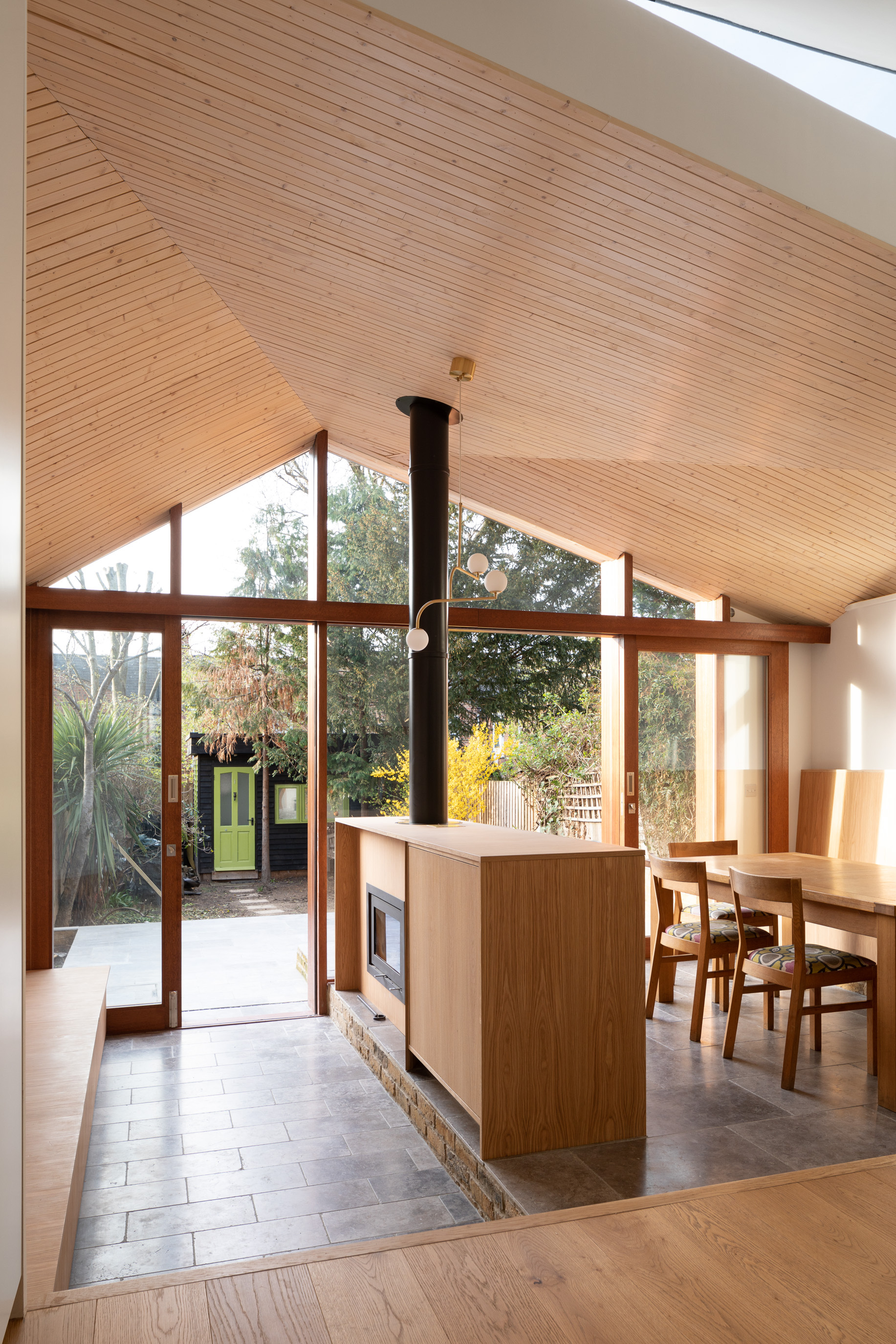 Gallery of SE24: Whilst Sitting Under a Tree / Turner Architects - 10