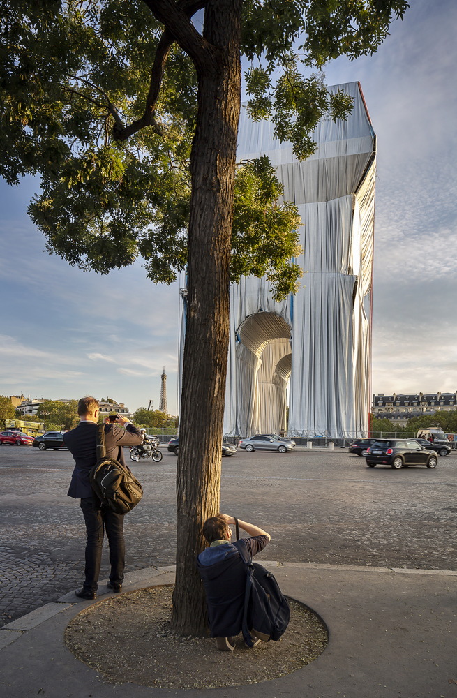 Gallery of First Images Reveal Christo's Wrapped Arc de Triomphe in ...