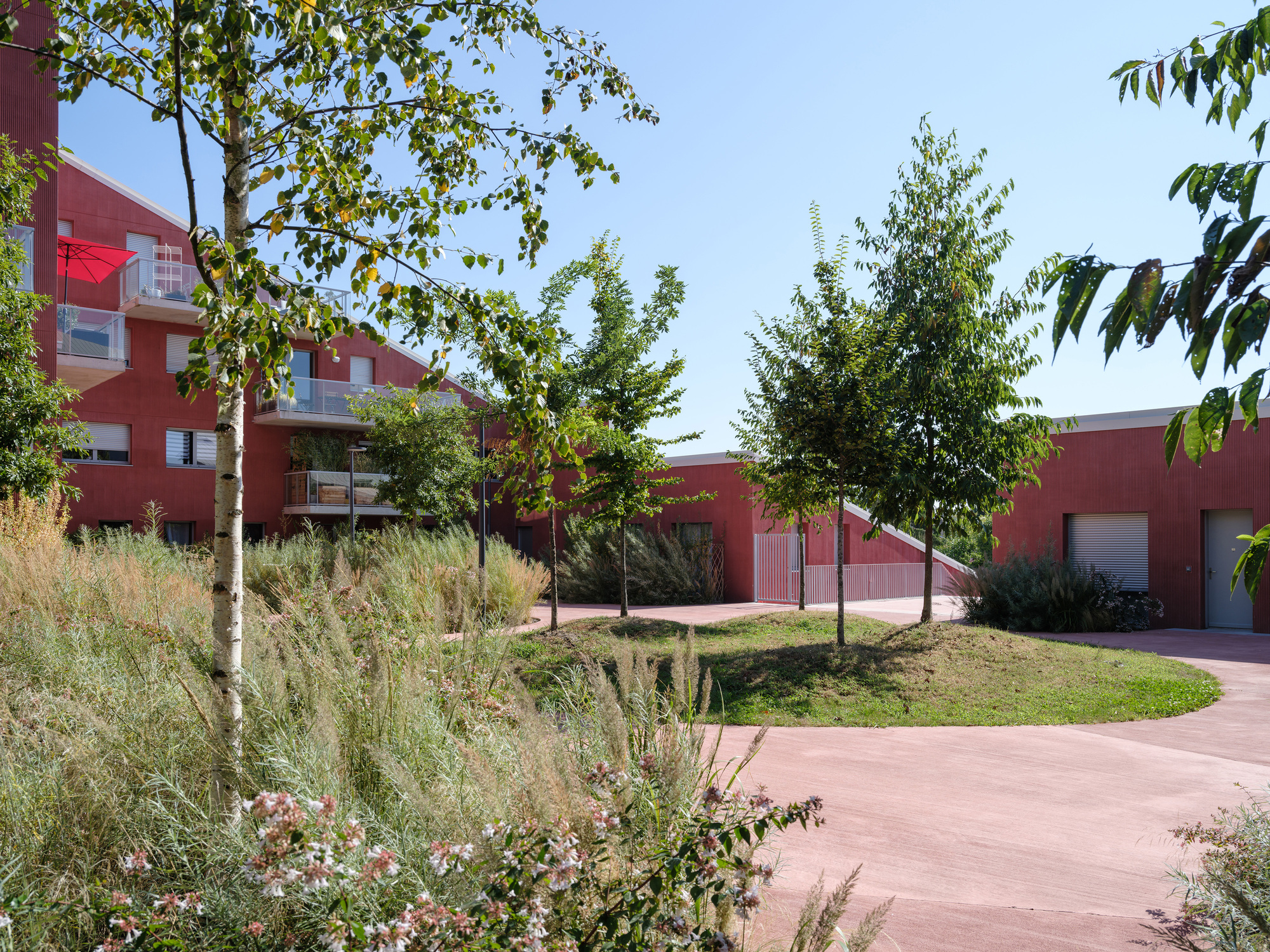 Gallery of Ilot Queyries Apartment Building / MVRDV - 18