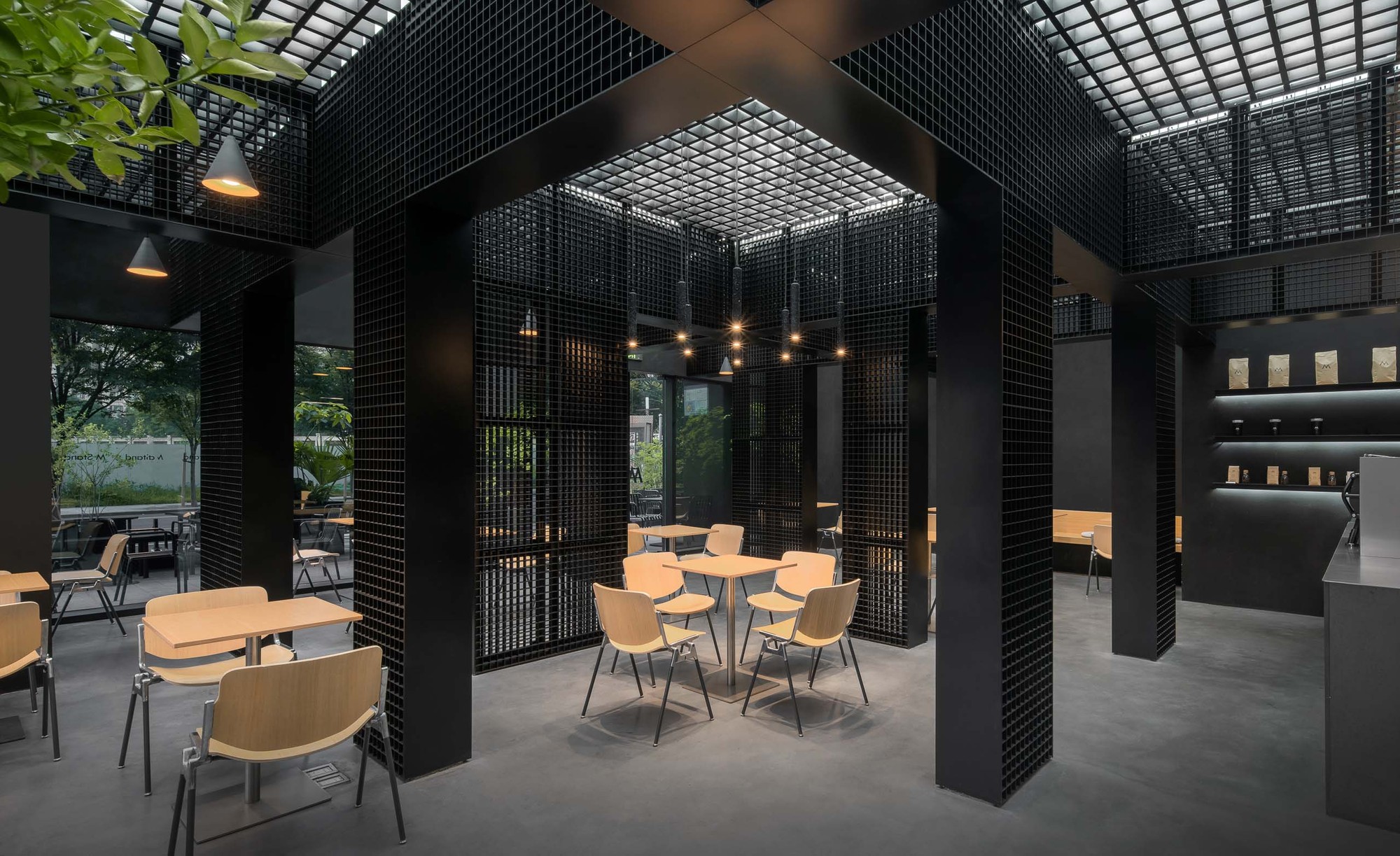 Gallery of M Stand Store / Dazhou And Associates - 5