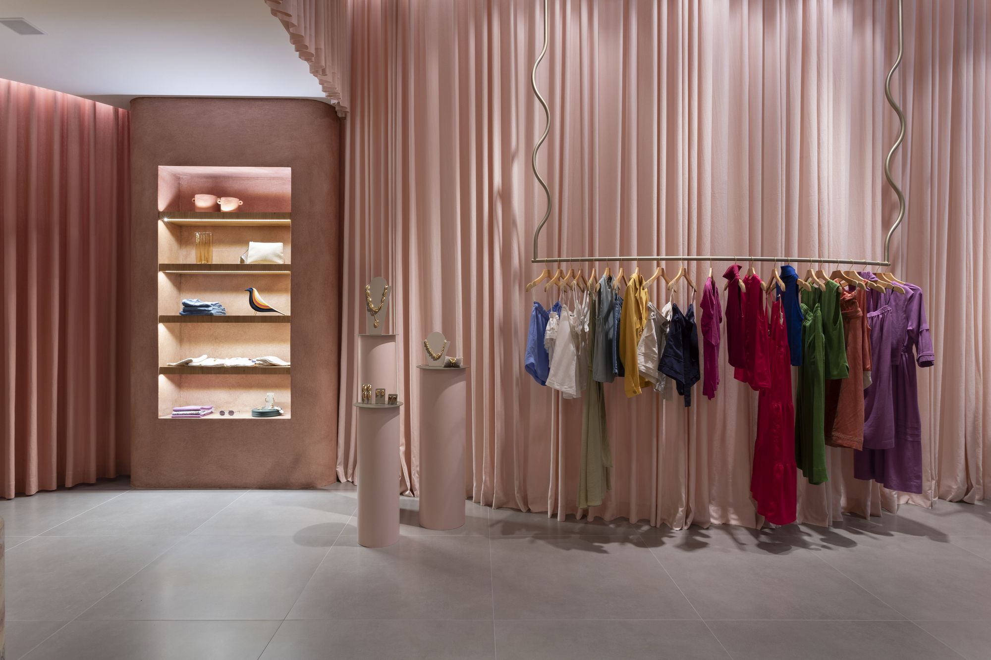 Galeria de Loja Namari Multibrand / Retail Design LAB - 19