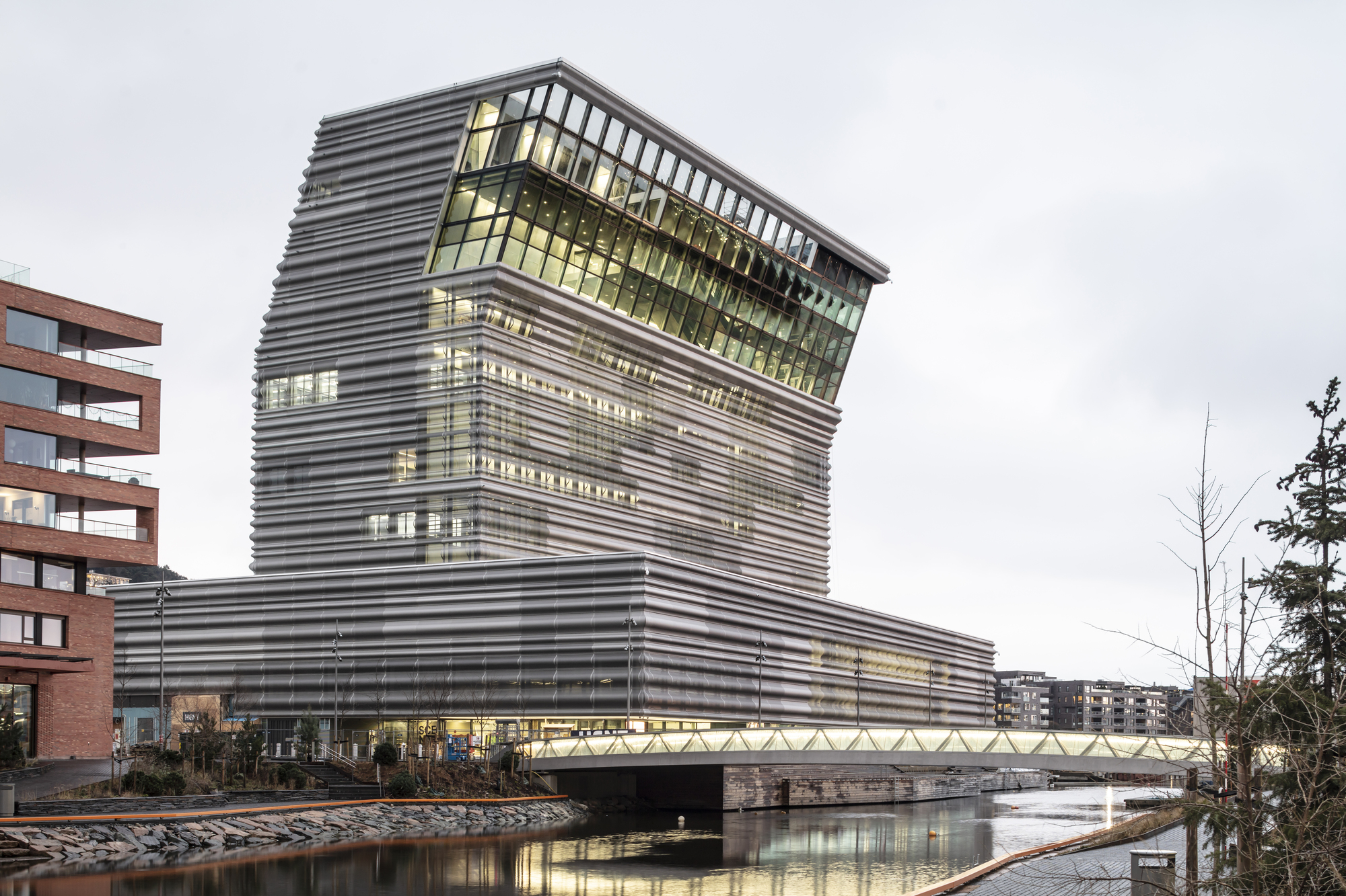 Gallery of Estudio Herreros's Long Awaited Award-Winning Munch Museum ...