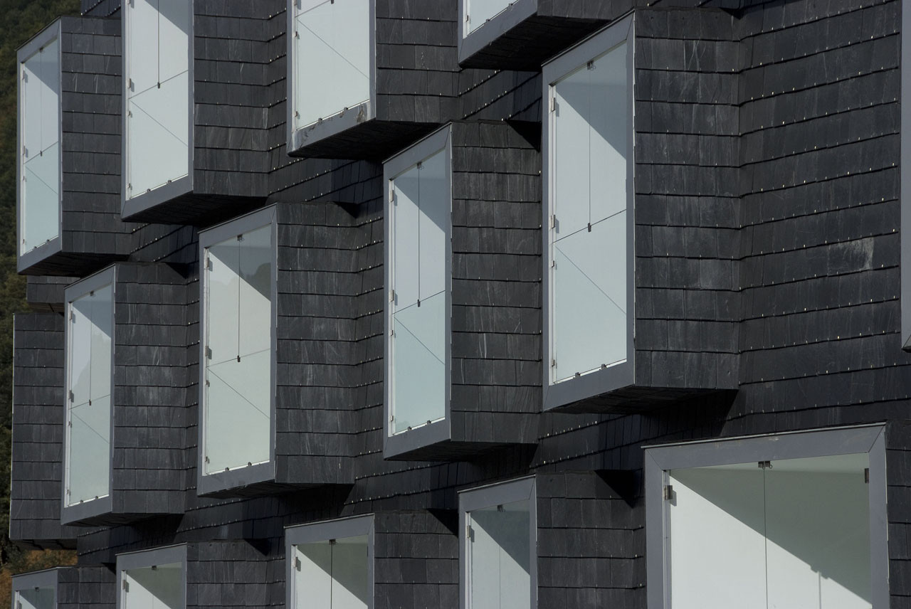 Gallery of Durability and Aesthetics of Slate Façades in 5 Projects - 11