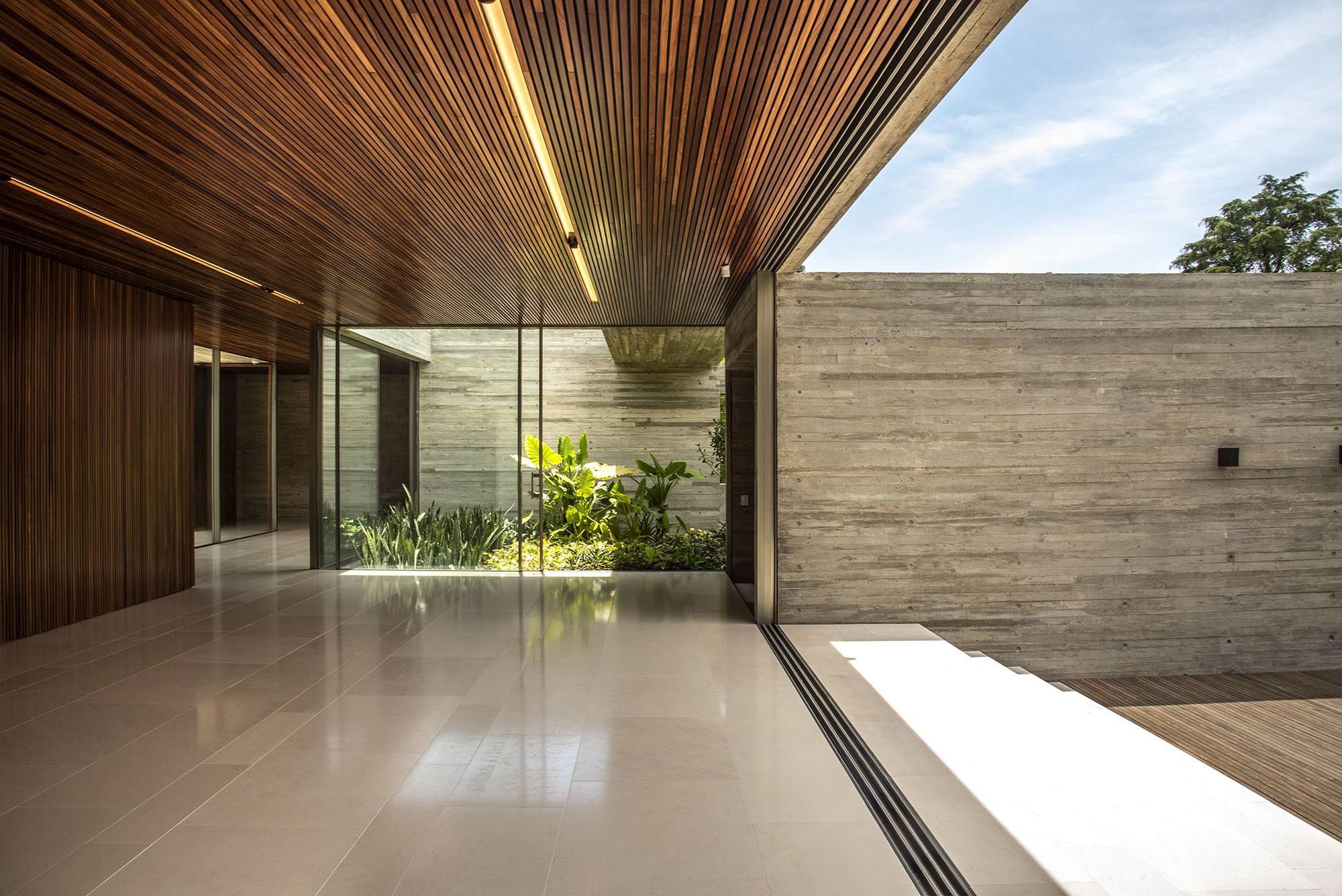 Galeria de Casa Horizontal / Marcos Bertoldi Arquitetos - 5