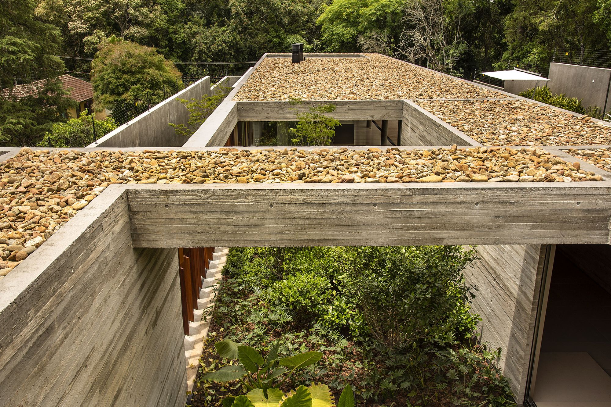 Galeria de Casa Horizontal / Marcos Bertoldi Arquitetos - 16