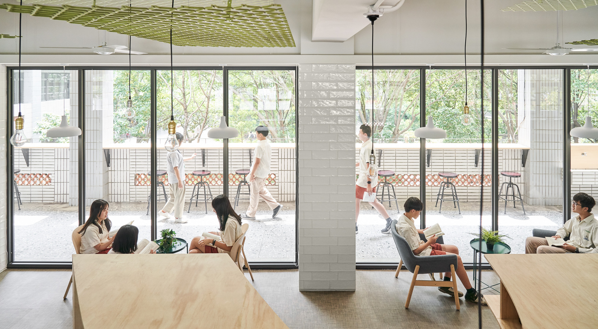 Gallery of Hankou Junior High School Library / TALI DESIGN - 7