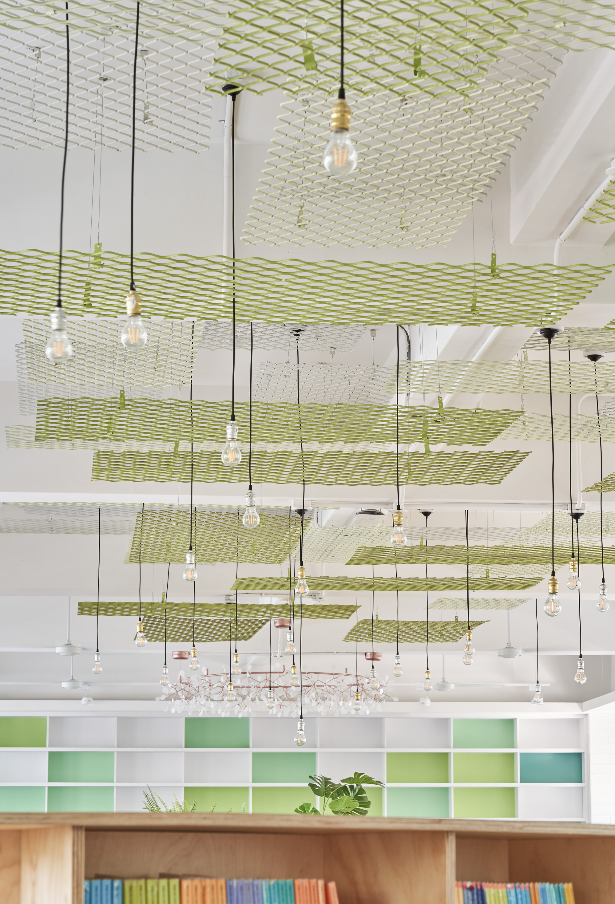 Gallery of Hankou Junior High School Library / TALI DESIGN - 17