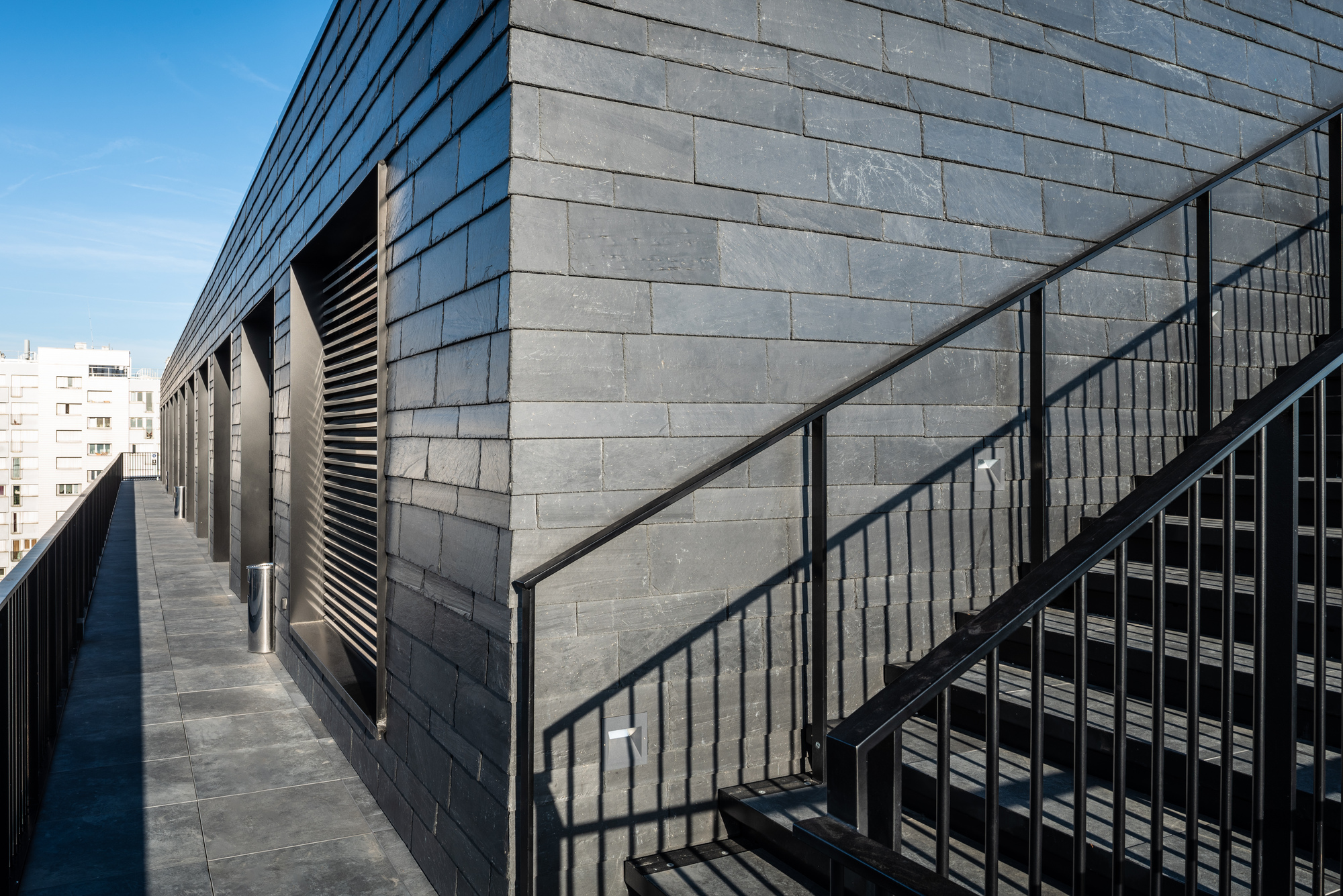 Gallery of Durability and Aesthetics of Slate Façades in 5 Projects - 15