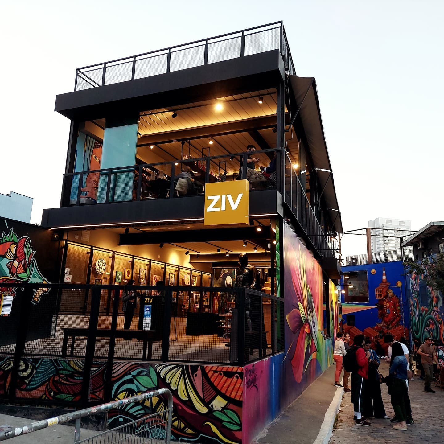 IED e ZIV Gallery levam DW! para Beco do Batman | ArchDaily Brasil