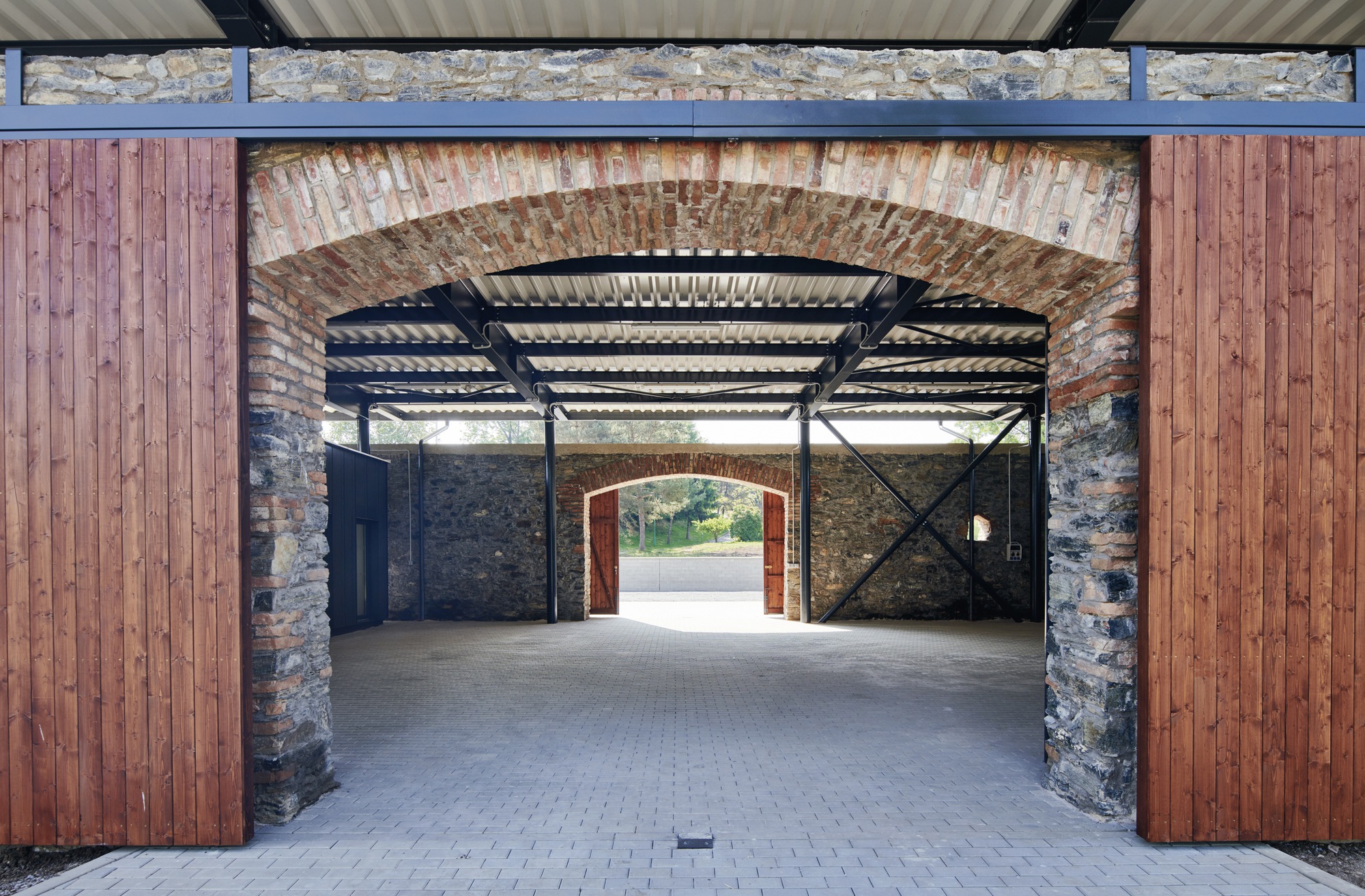 Gallery of Stodola 21 Renovation / DOMYJINAK Architects - 5