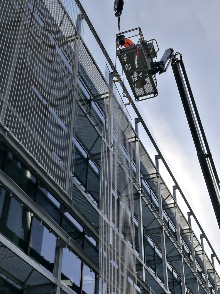 Gallery of The Possibilities of Wire Mesh in Architectural Facades - 5