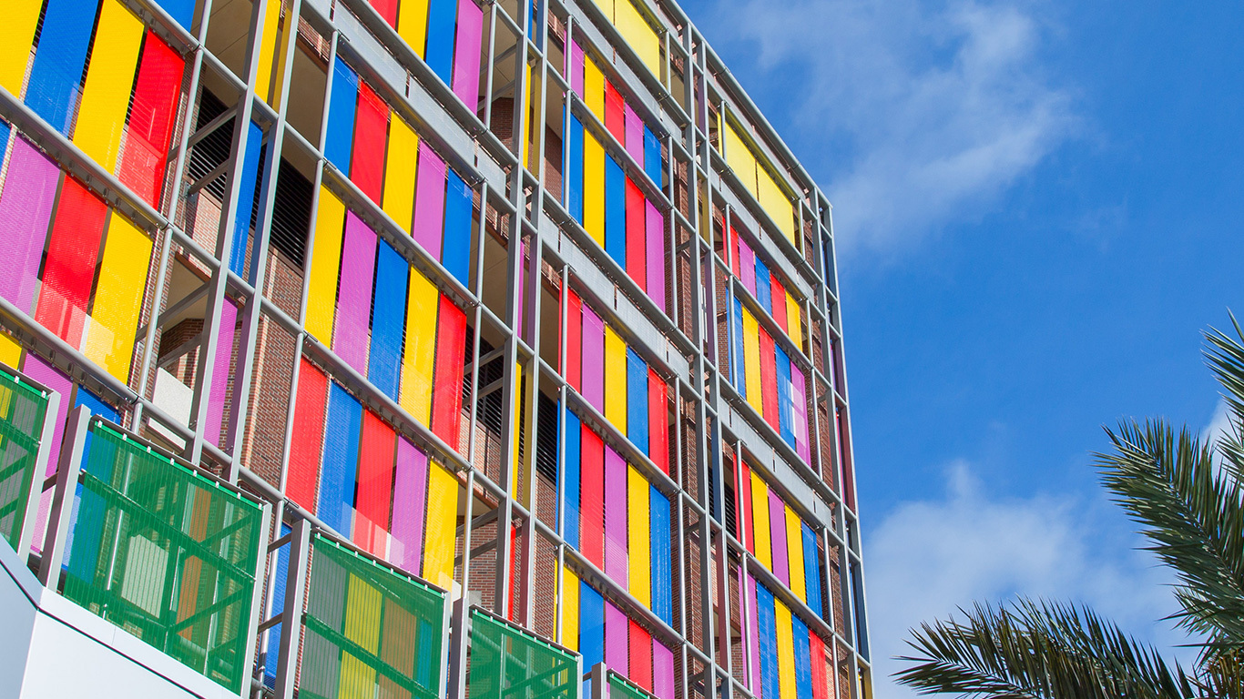 Gallery of The Possibilities of Wire Mesh in Architectural Facades - 21