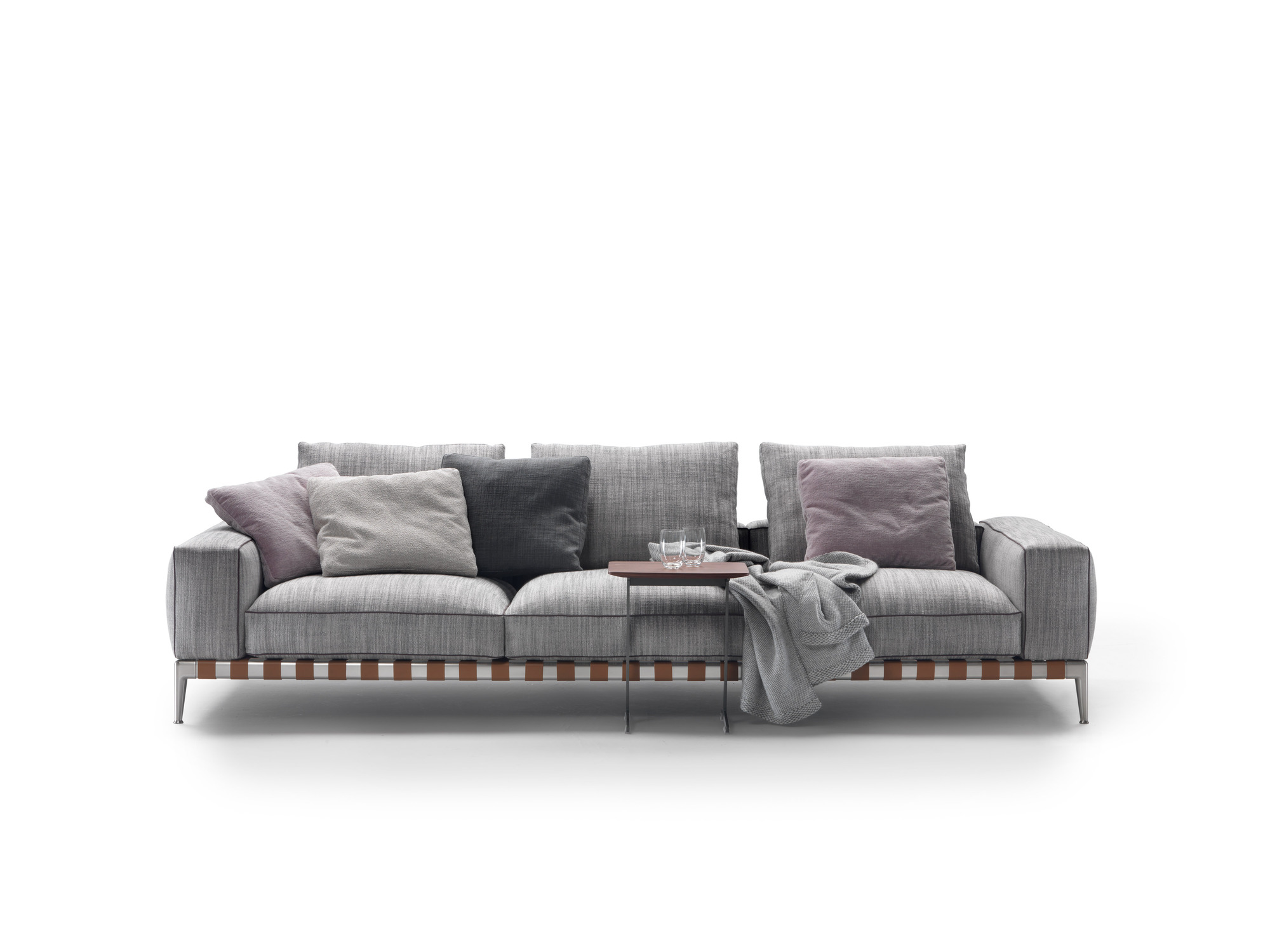 Gallery of The Functionality and Versatility of Modular Sofas - 6