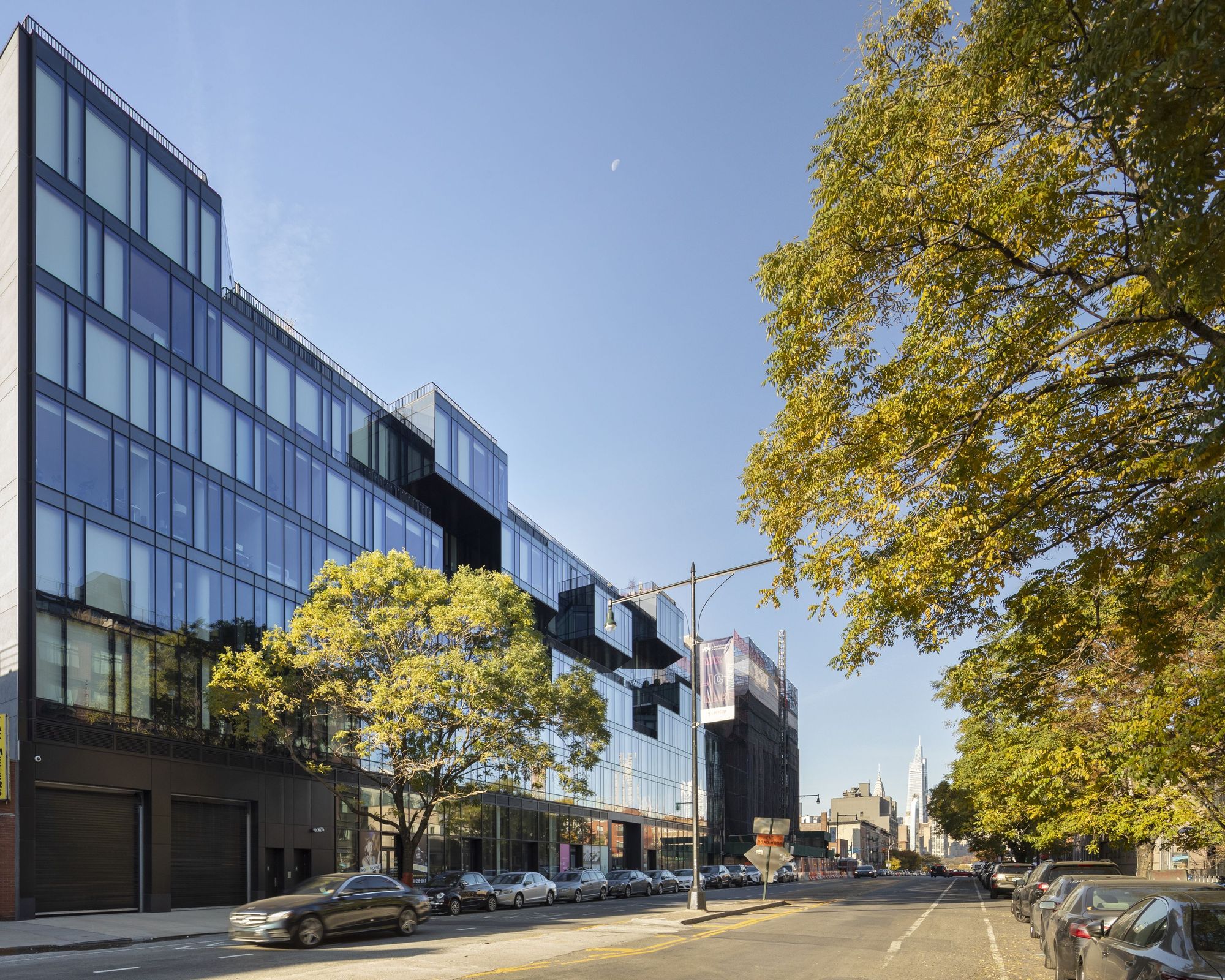 Gallery of Corte Building / Beyer Blinder Belle + Dieguez Fridman - 14