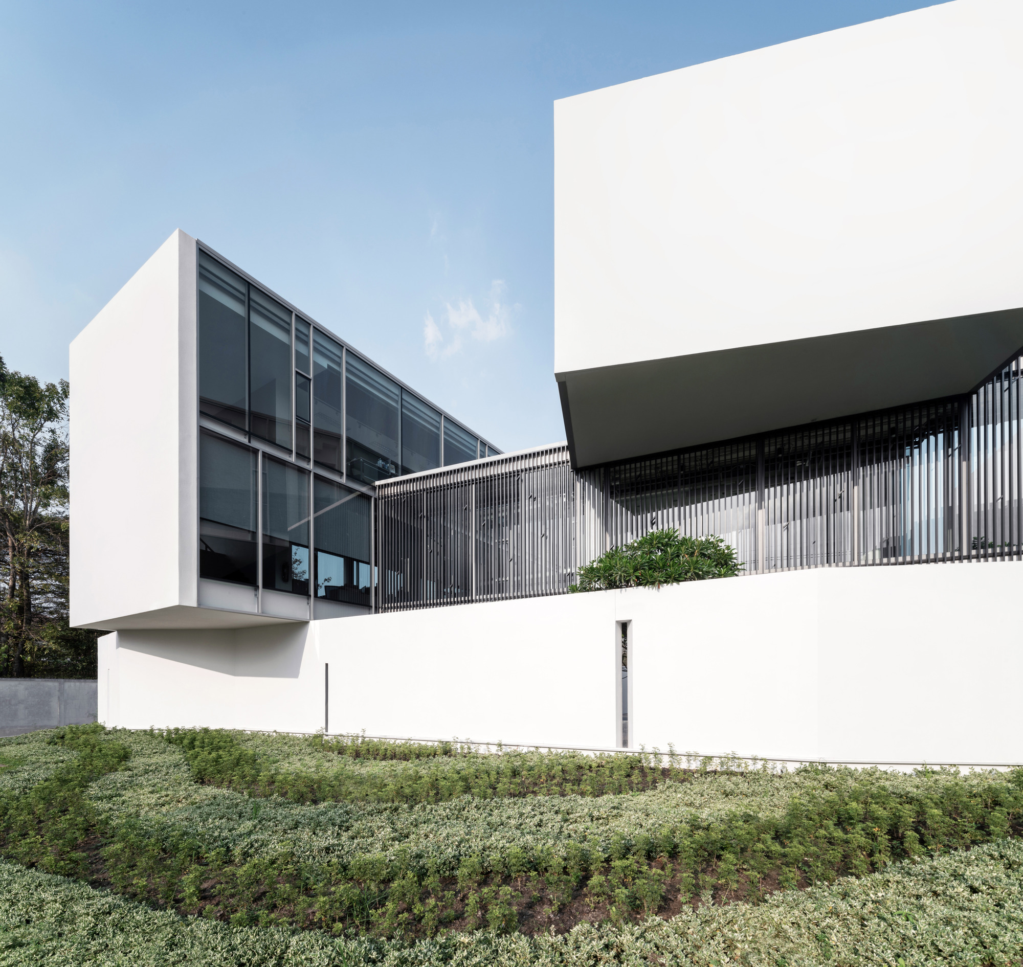 Gallery of MDC Headquarters / IDIN Architects - 12