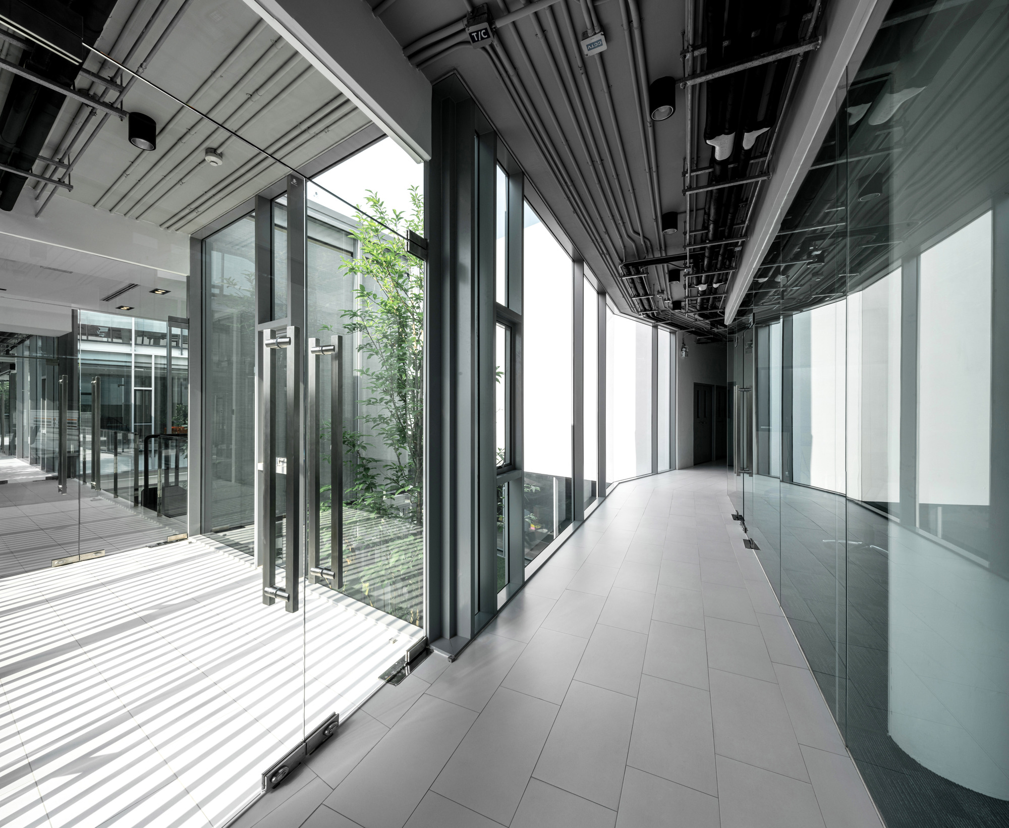 Gallery of MDC Headquarters / IDIN Architects - 17