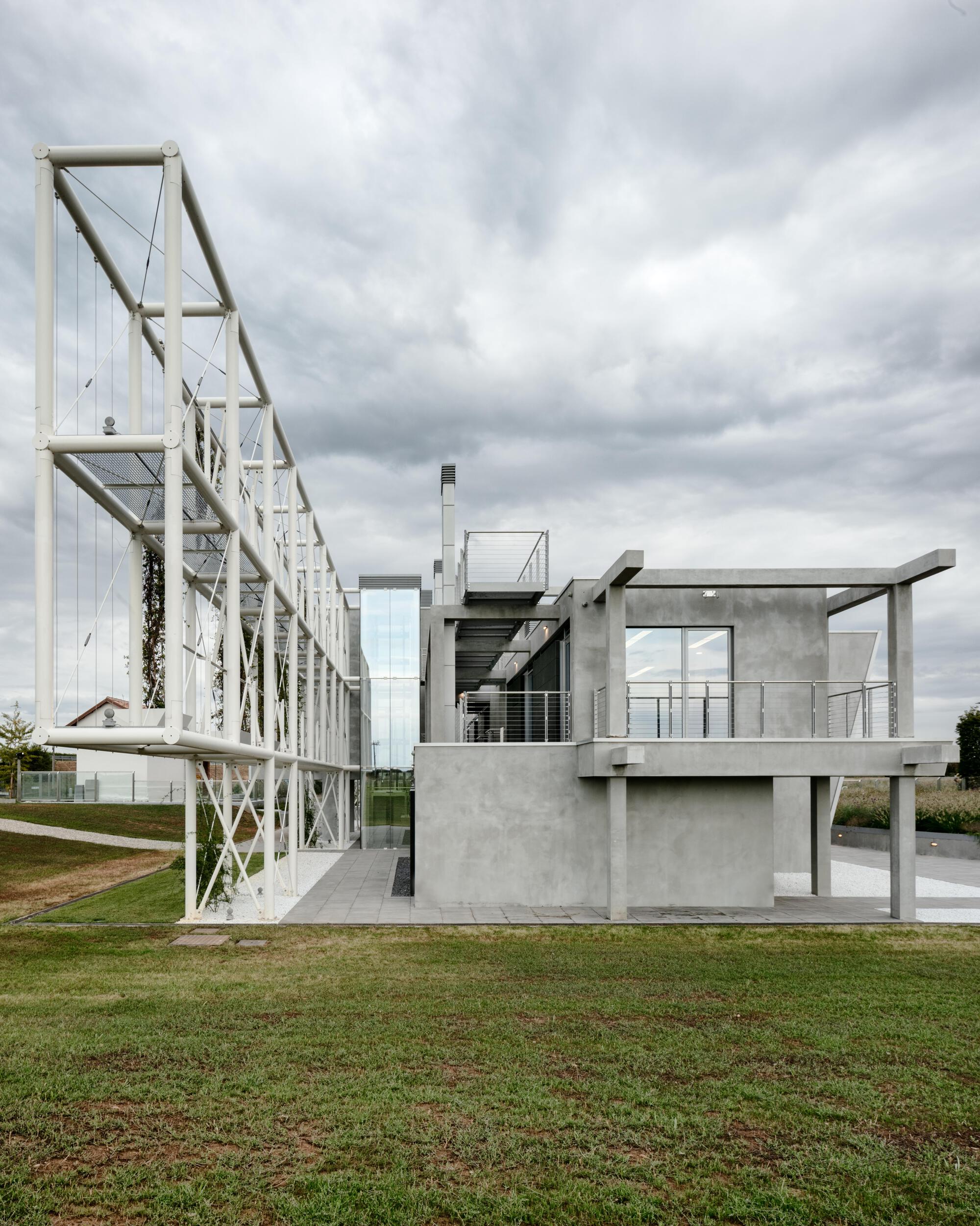 Gallery of DIG 421 Digital Innovation Gate for XXI Century / Nemesi ...