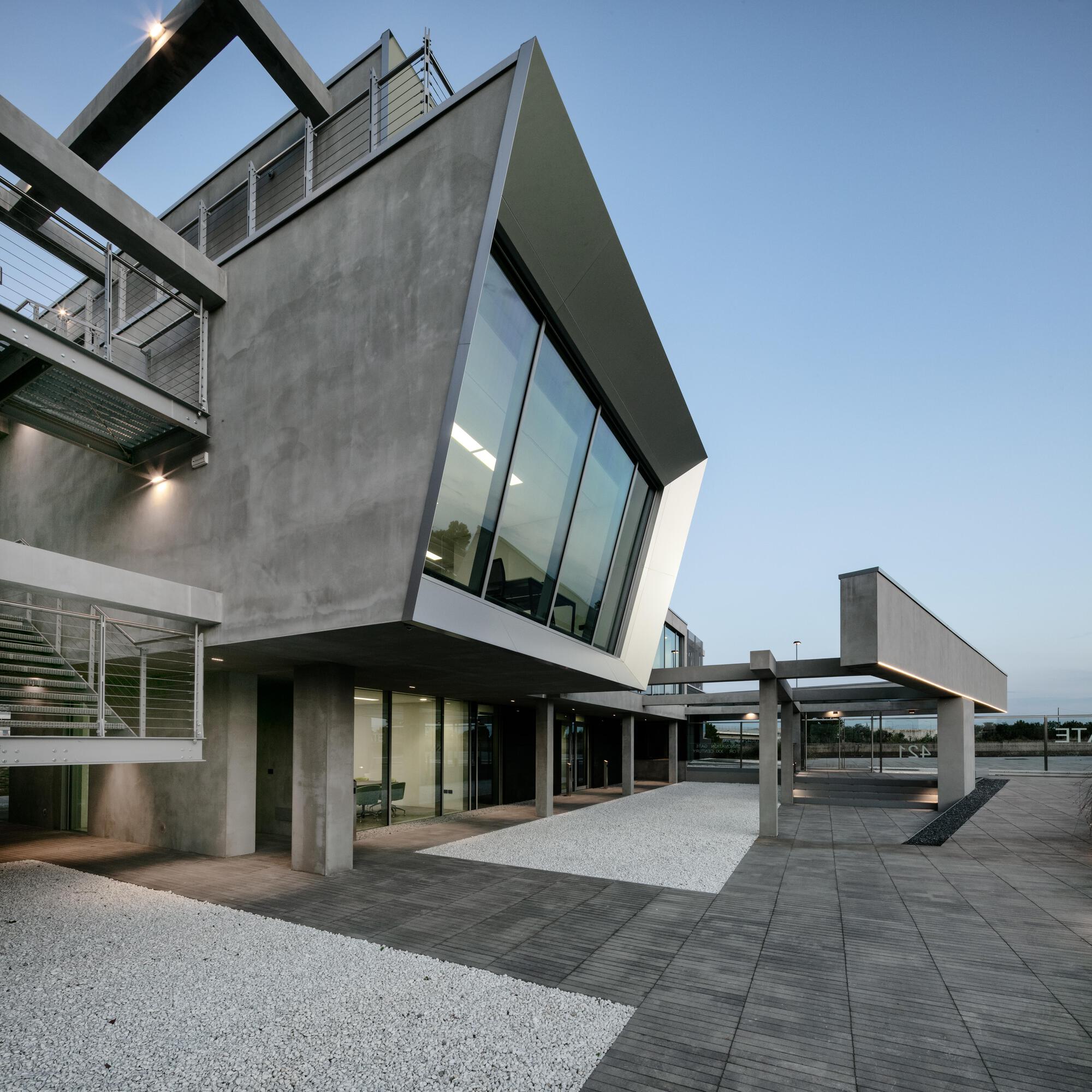 Gallery of DIG 421 Digital Innovation Gate for XXI Century / Nemesi ...