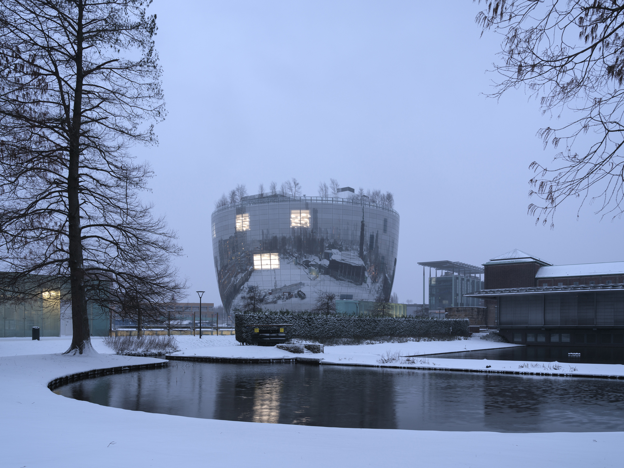 Gallery of The World’s First Fully Accessible Art Depot Museum is ...