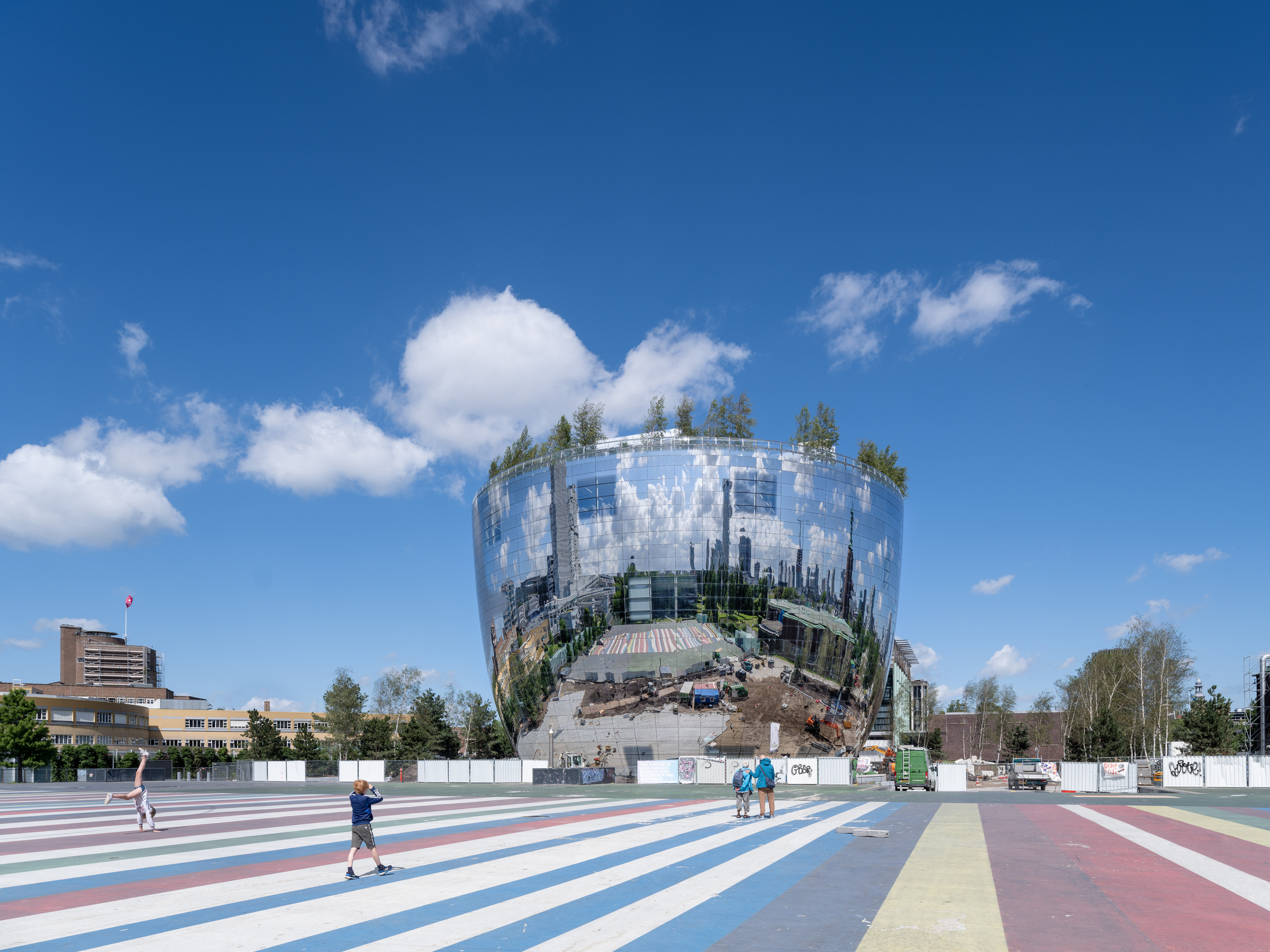 Gallery of The World’s First Fully Accessible Art Depot Museum is ...