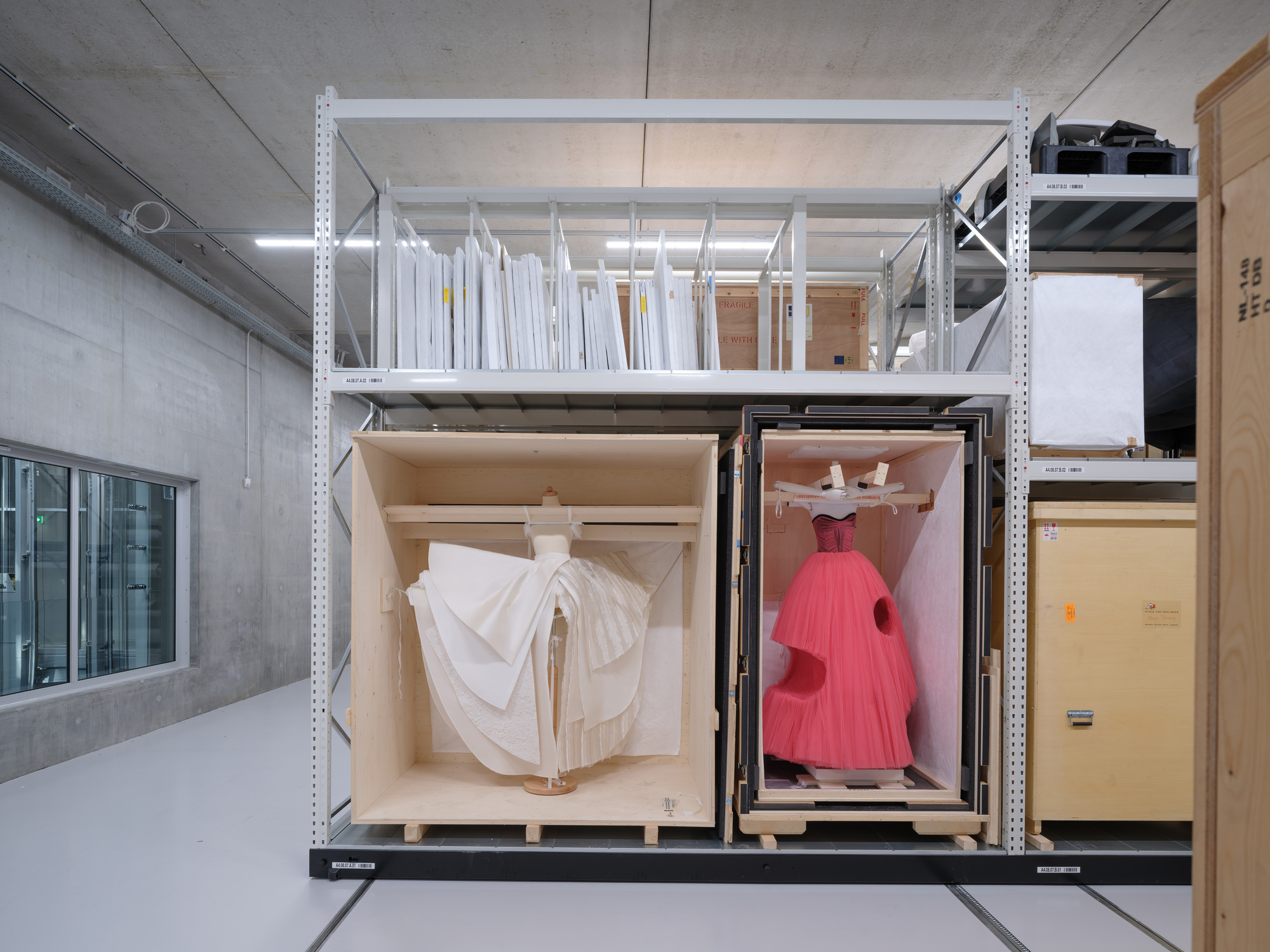 Gallery of The World’s First Fully Accessible Art Depot Museum is ...